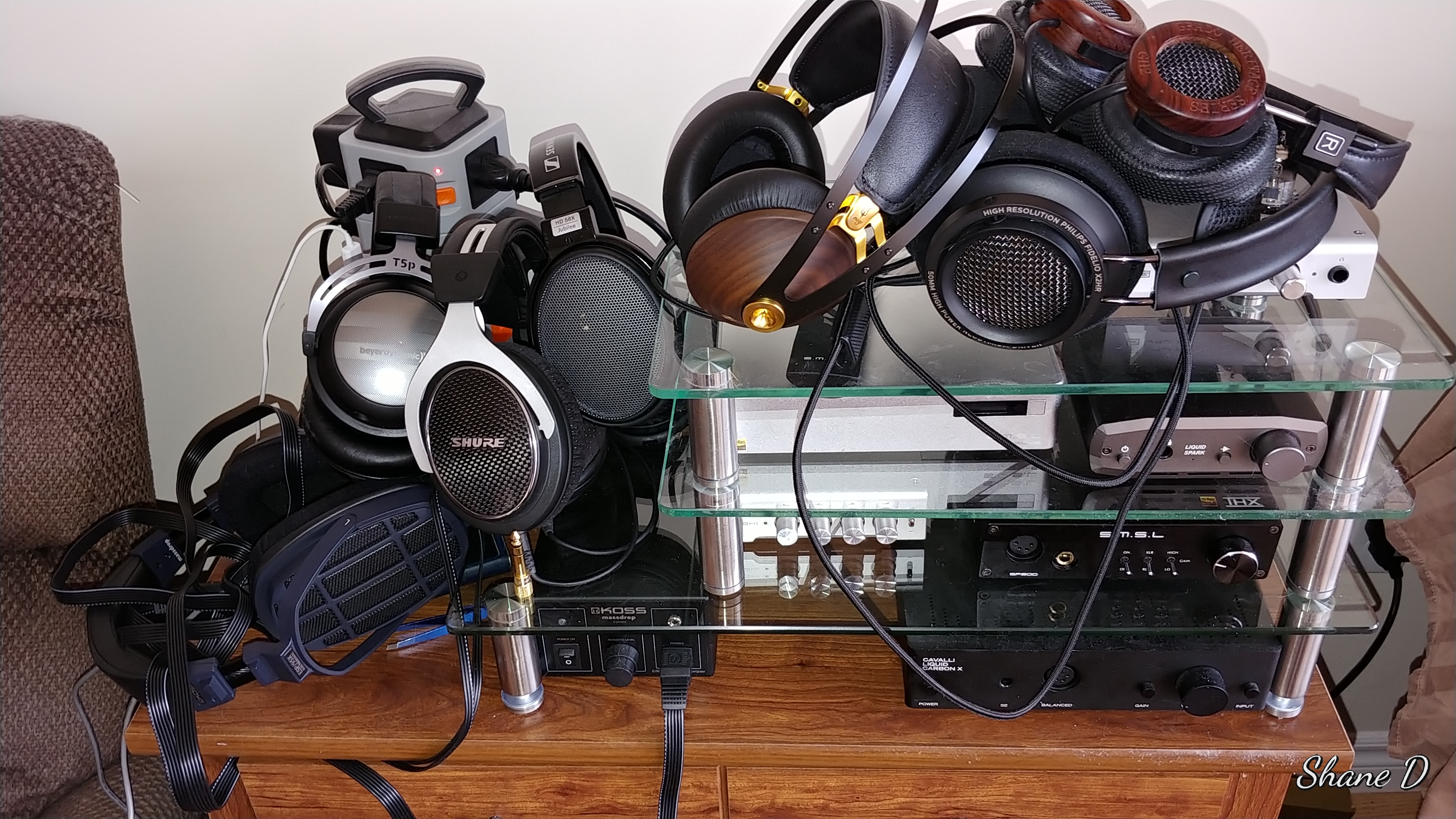 Show us your Head-Fi station at it's current state. No old pictures ...