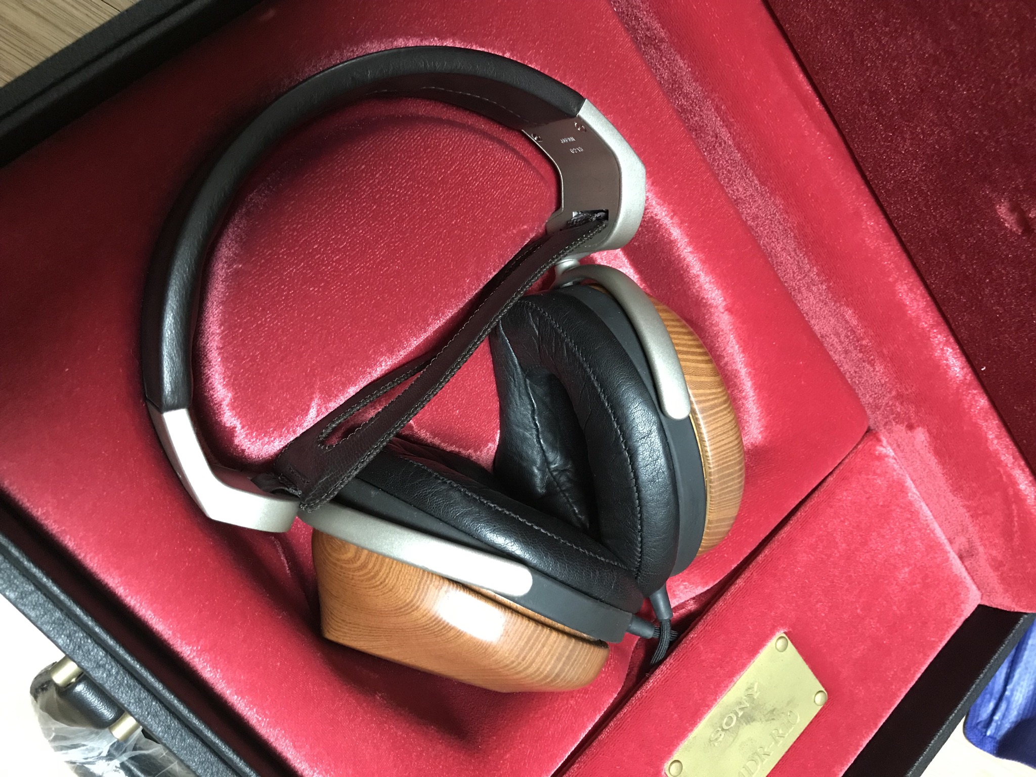 Sony MDR-R10 Owner's Club | Headphone Reviews and Discussion - Head-Fi.org