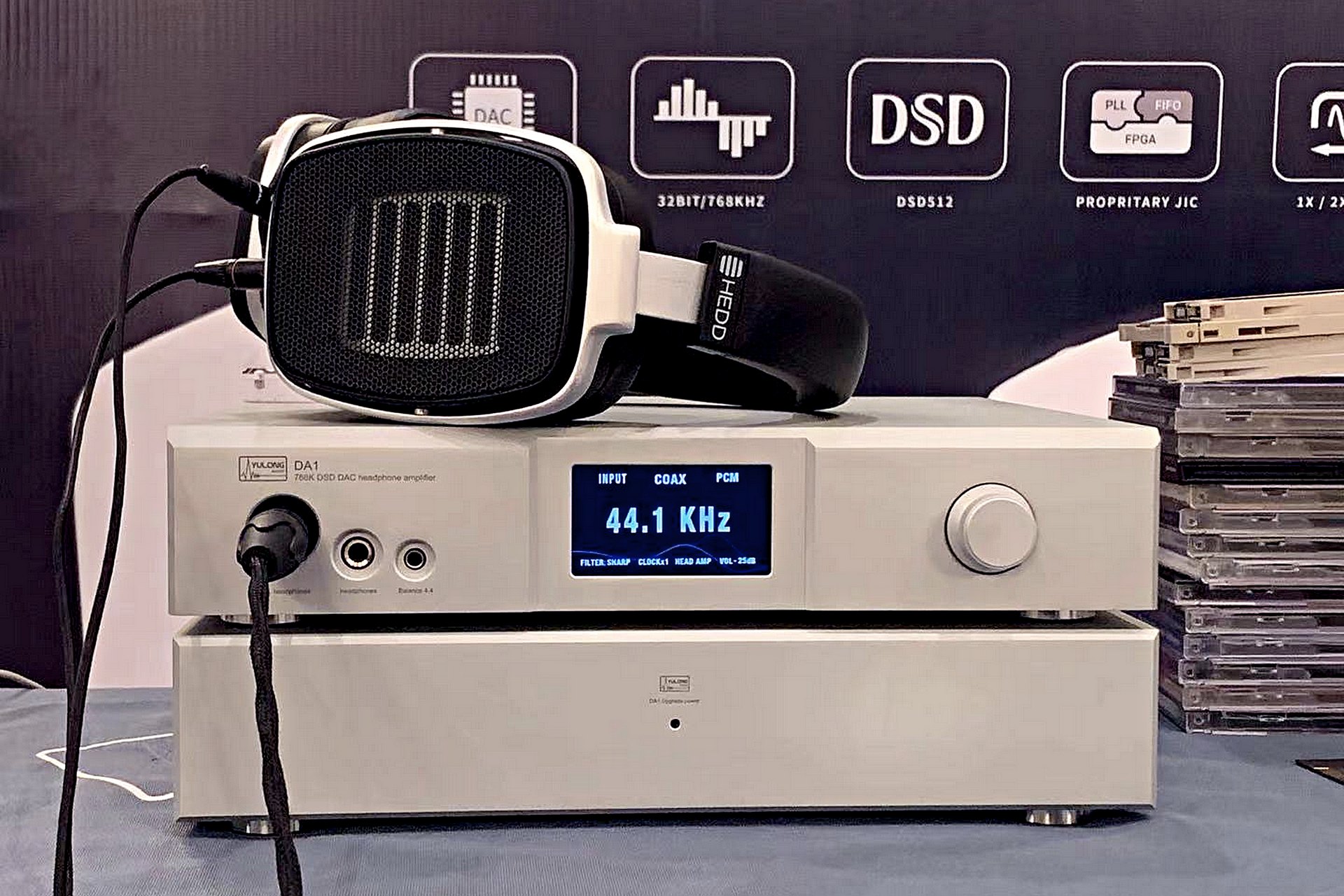 YULONG DA1: Flagship All-in-One with AK4499, 5W Class A BAL headphones ...