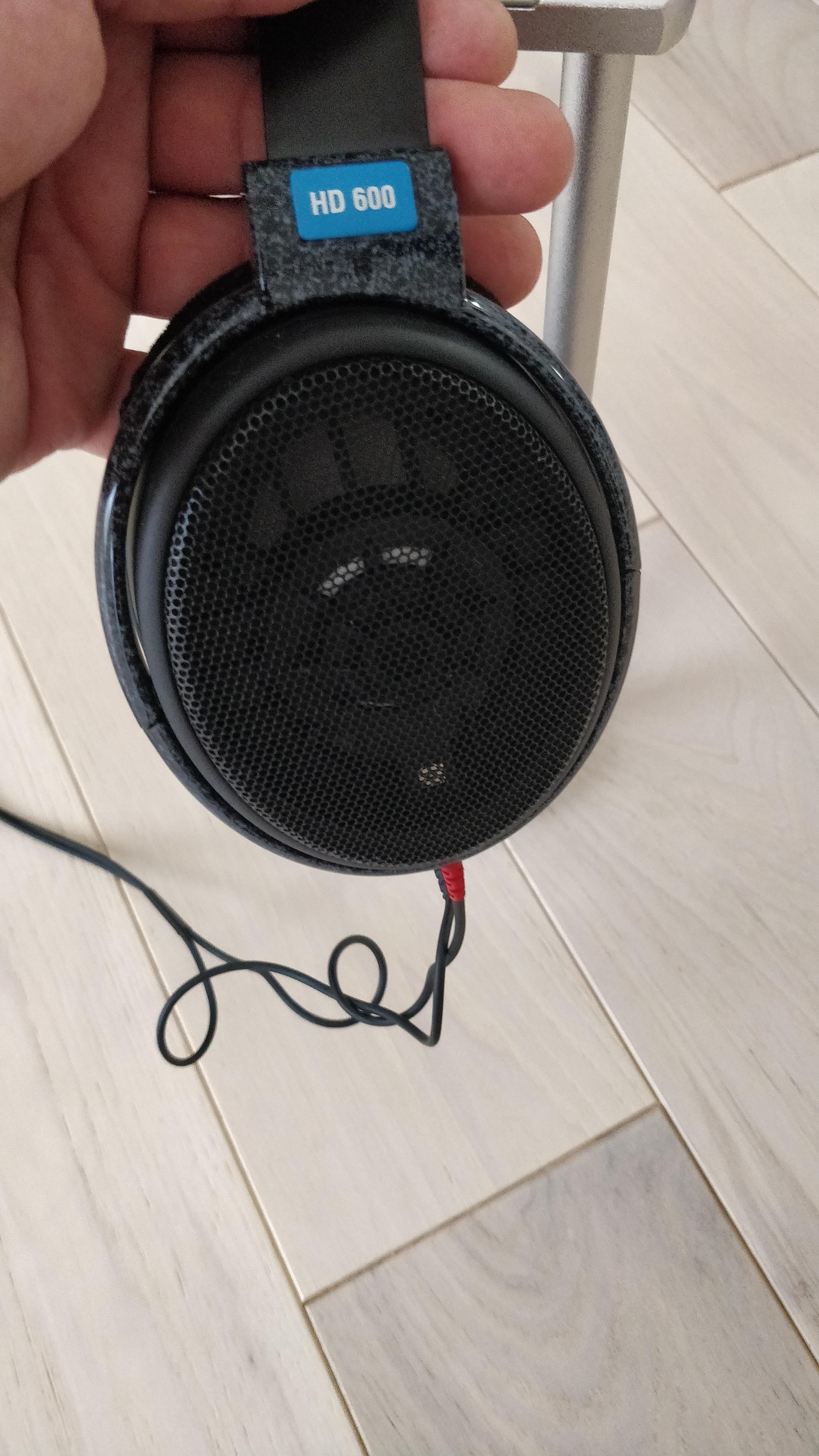 Sold: Original Sennheiser HD600 with Balanced Cable | Headphone Reviews ...