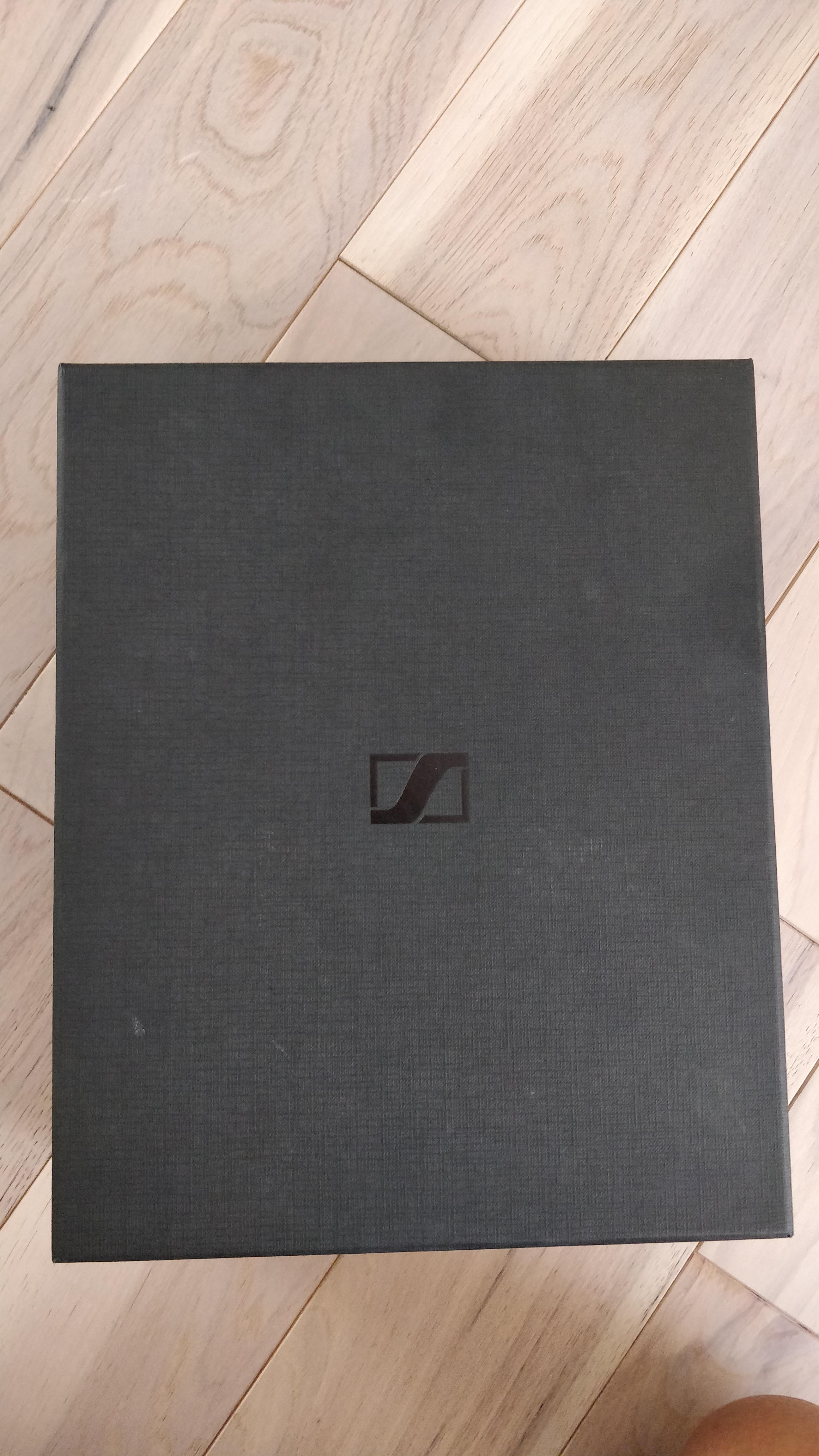 Sold: Original Sennheiser HD600 with Balanced Cable | Headphone Reviews ...