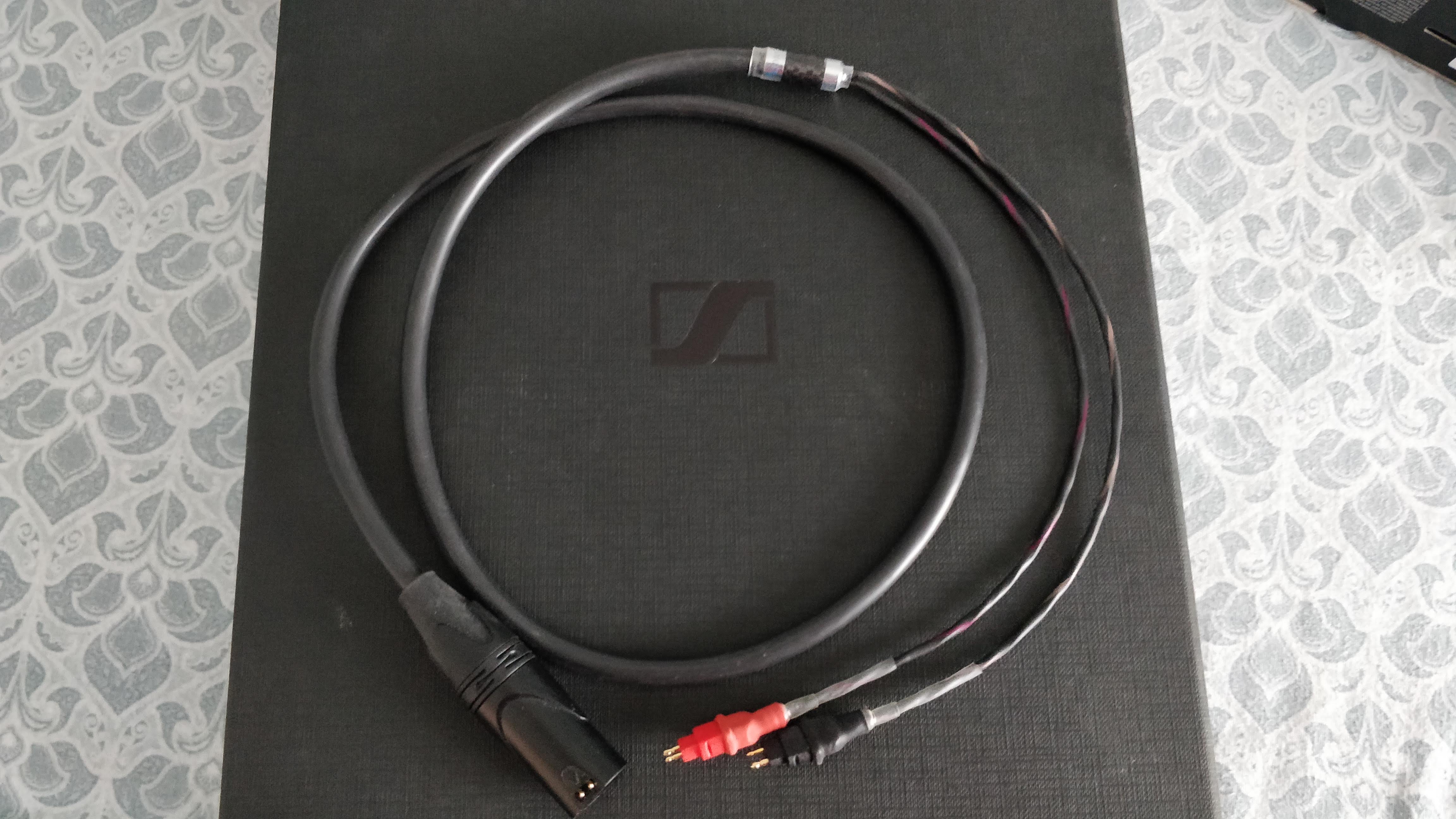 Sold: Original Sennheiser HD600 with Balanced Cable | Headphone Reviews ...