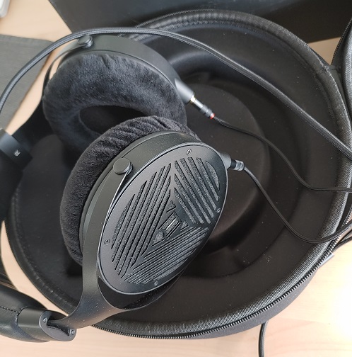 Closed: Monolith M1070 planar [EU] | Headphone Reviews and Discussion ...