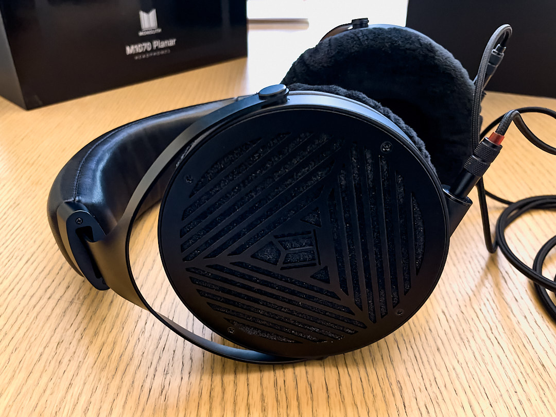 Closed: Monolith M1070 Planar like new | Headphone Reviews and ...