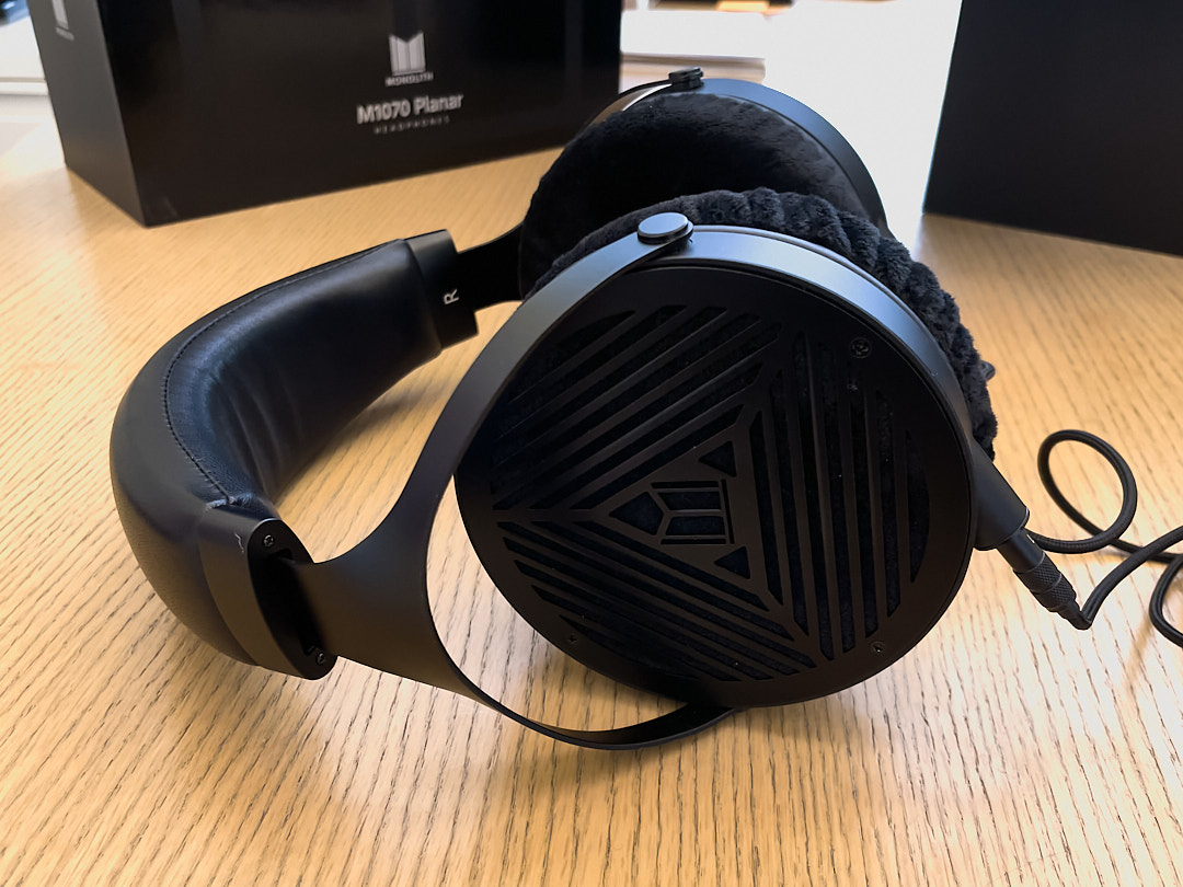 Closed: Monolith M1070 Planar like new | Headphone Reviews and ...