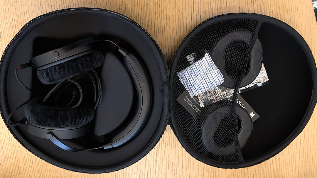 Closed: Monolith M1070 Planar like new | Headphone Reviews and ...