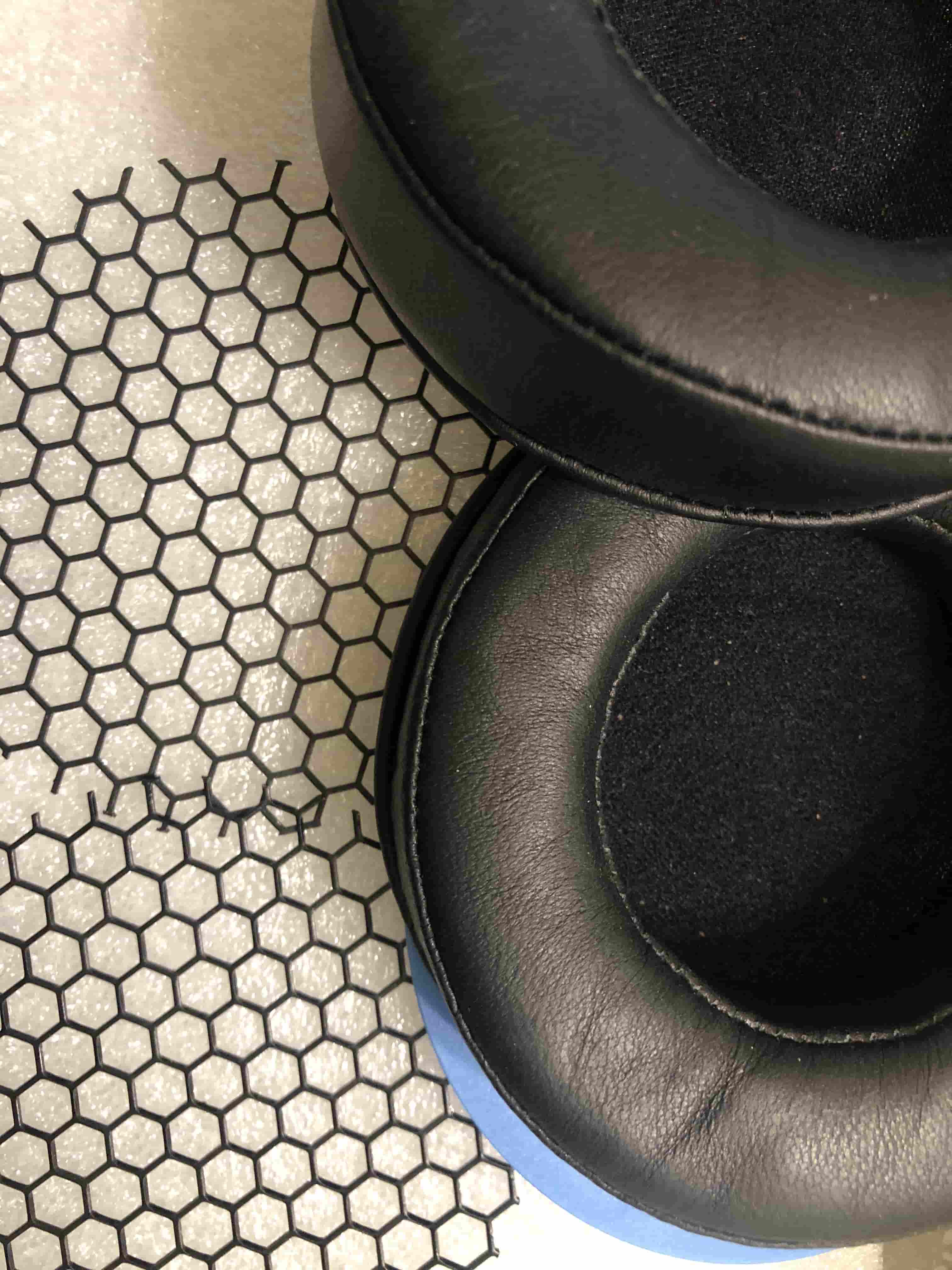 Sold: $ Drop - Hifiman HE6se v2 + Dekoni Hifiman Pads + Hexagon Grill ...