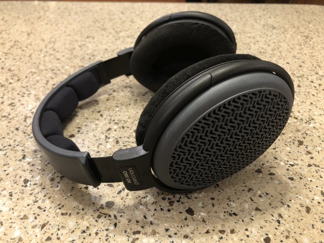 Sold: Sennheiser HD580 Precision Black Silk | Headphone Reviews and ...