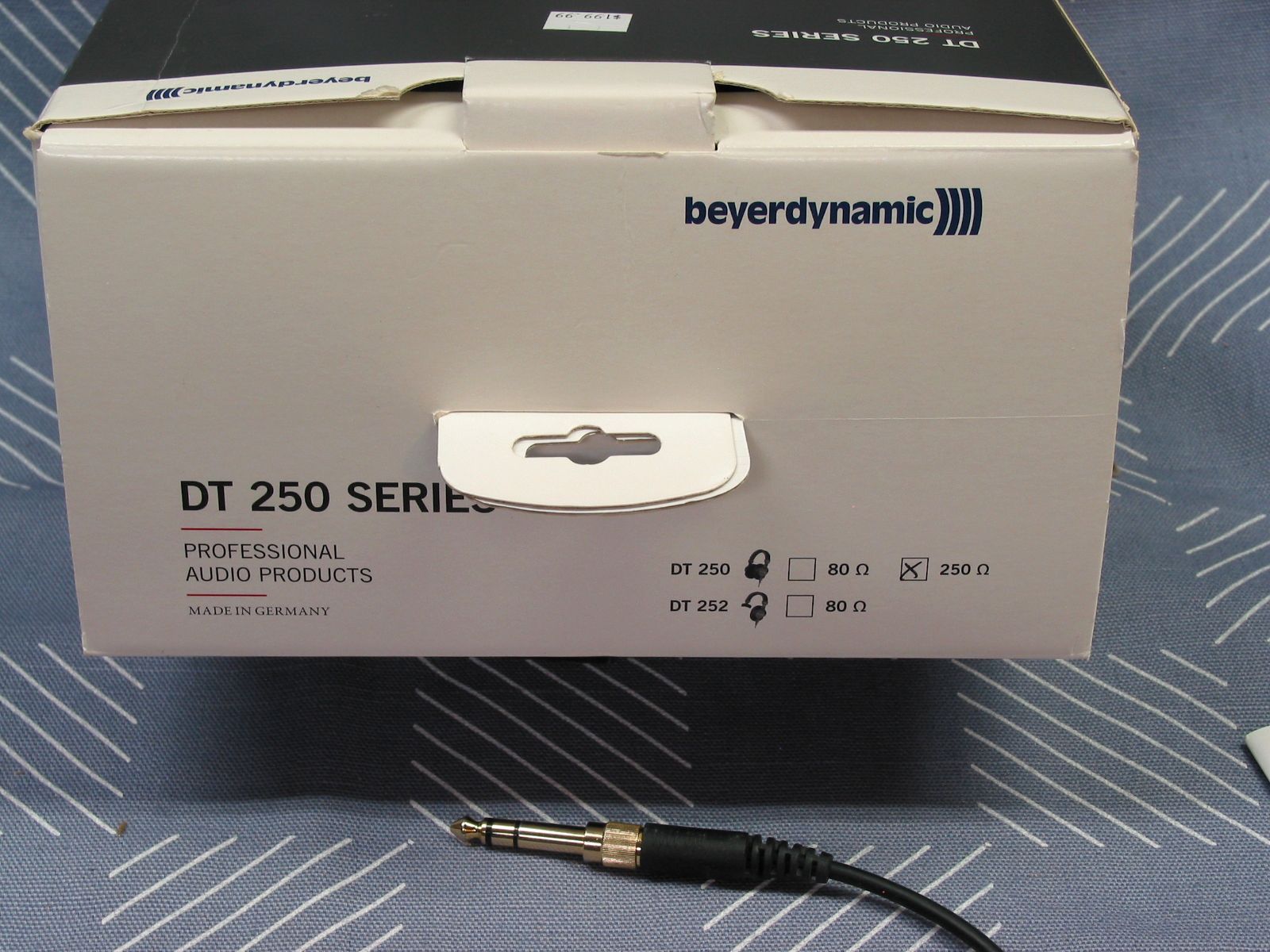 Closed: Beyerdynamic DT250 250 Ohm headphones, xlnt | Headphone Reviews ...