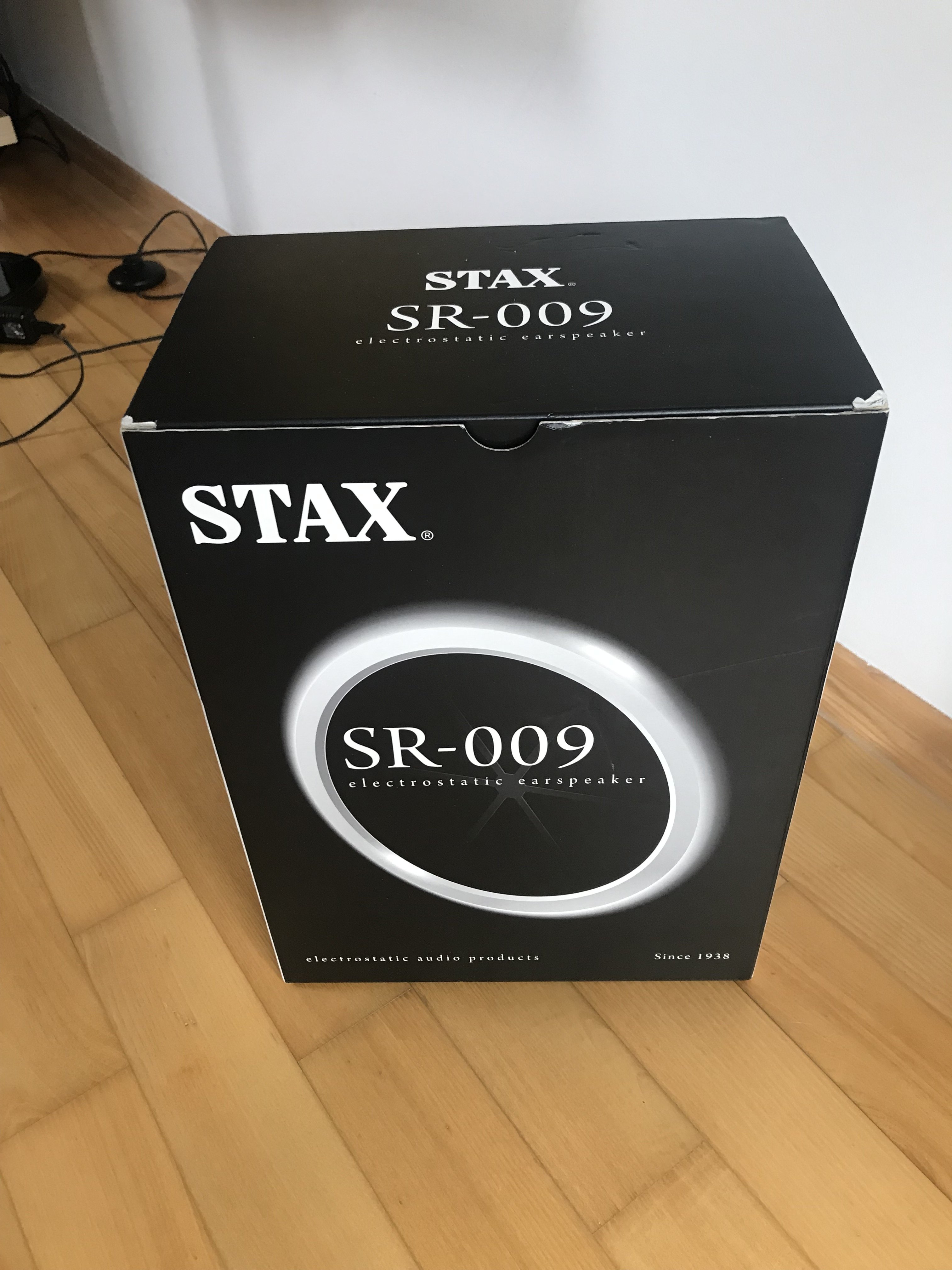 Closed: STAX SR 009 + energizer SRM 717 + Stax stand | Headphone ...