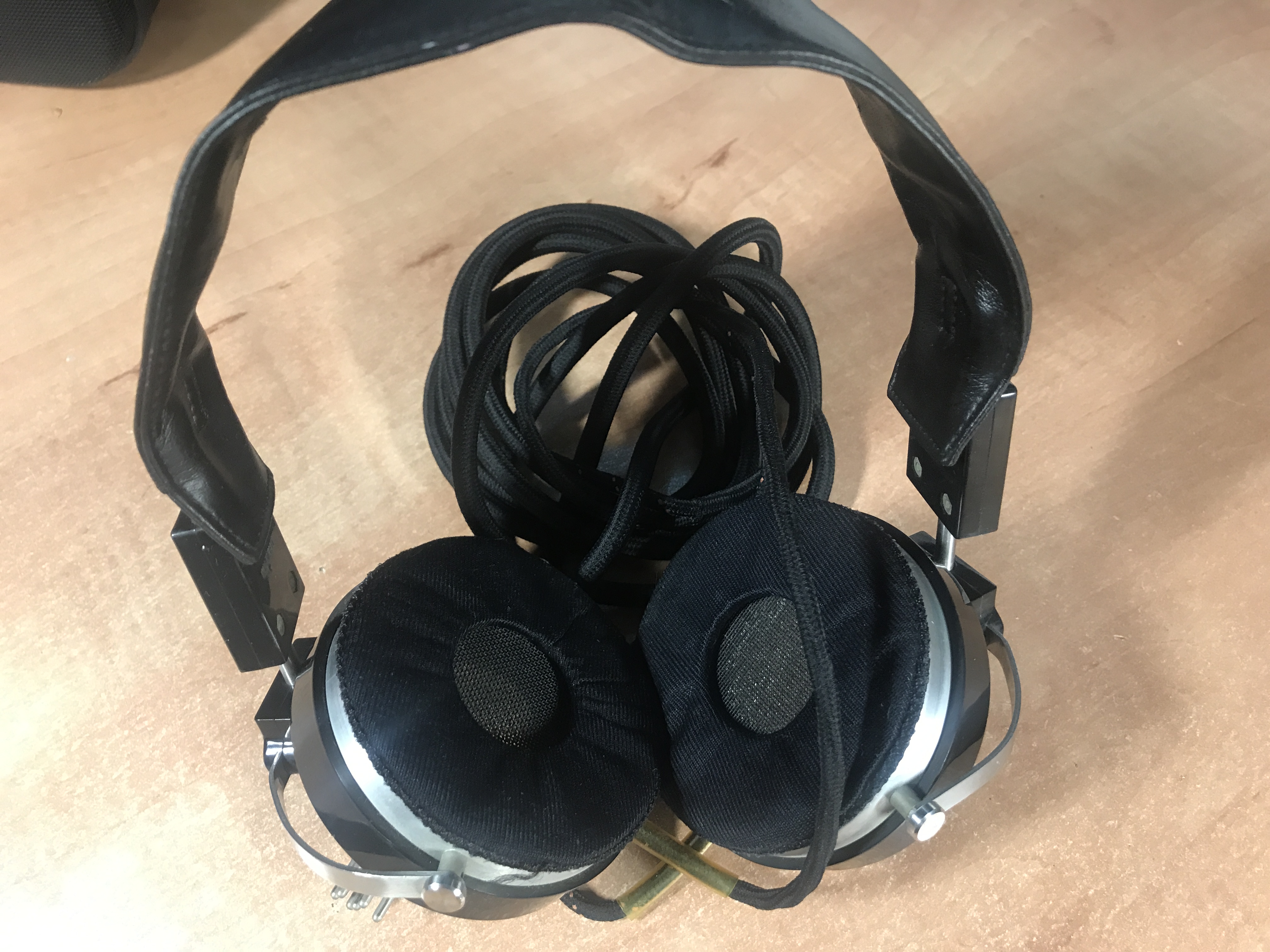 Closed: Stax SR-X Mark-3 & Stax New SR-3 electrostatic headphones ...