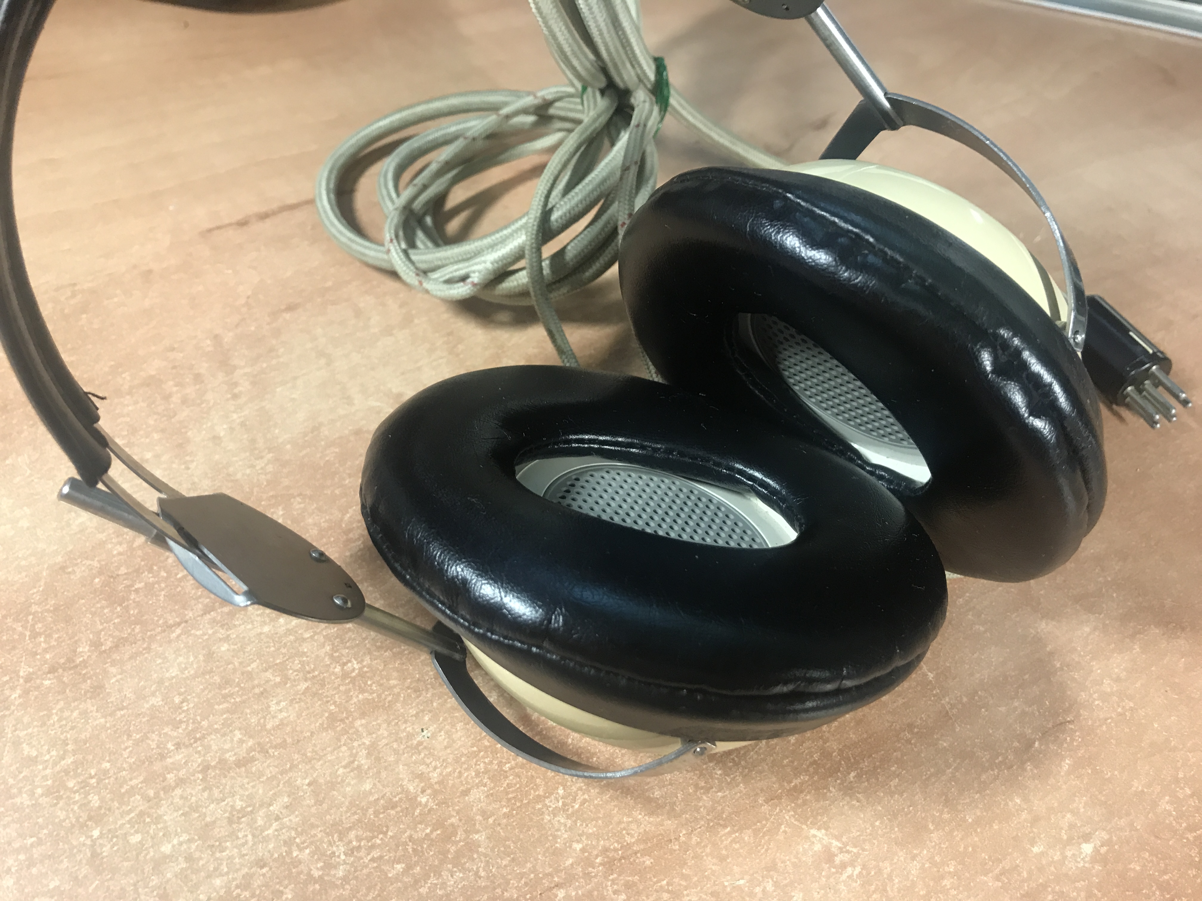 Closed: Stax SR-X Mark-3 & Stax New SR-3 electrostatic headphones ...