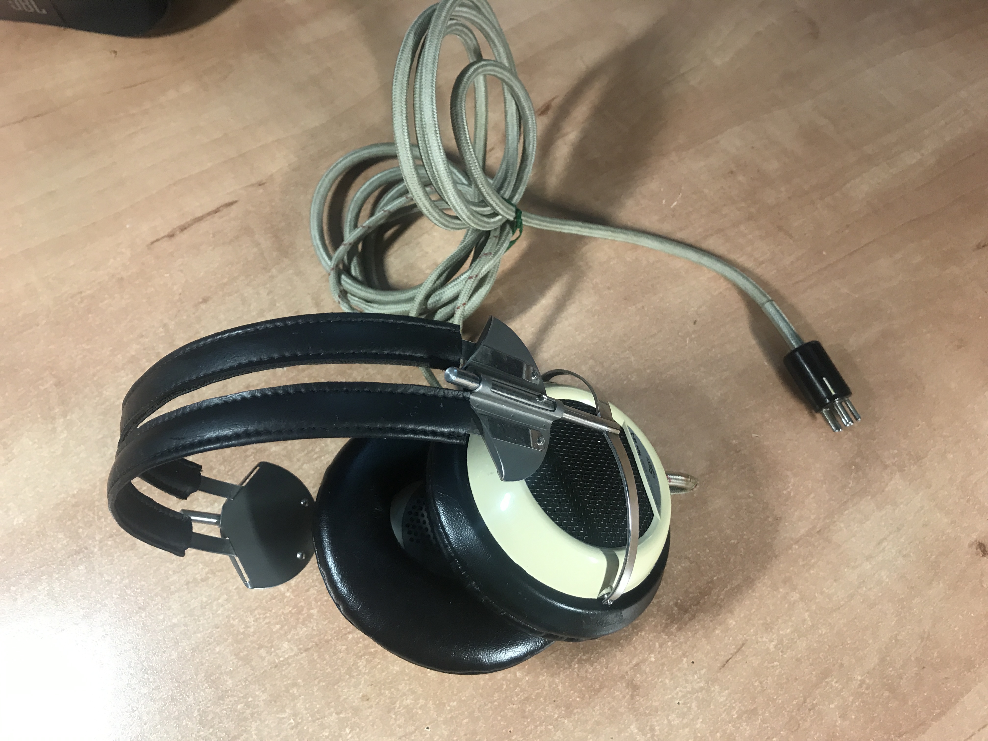 Closed: Stax SR-X Mark-3 & Stax New SR-3 electrostatic headphones ...