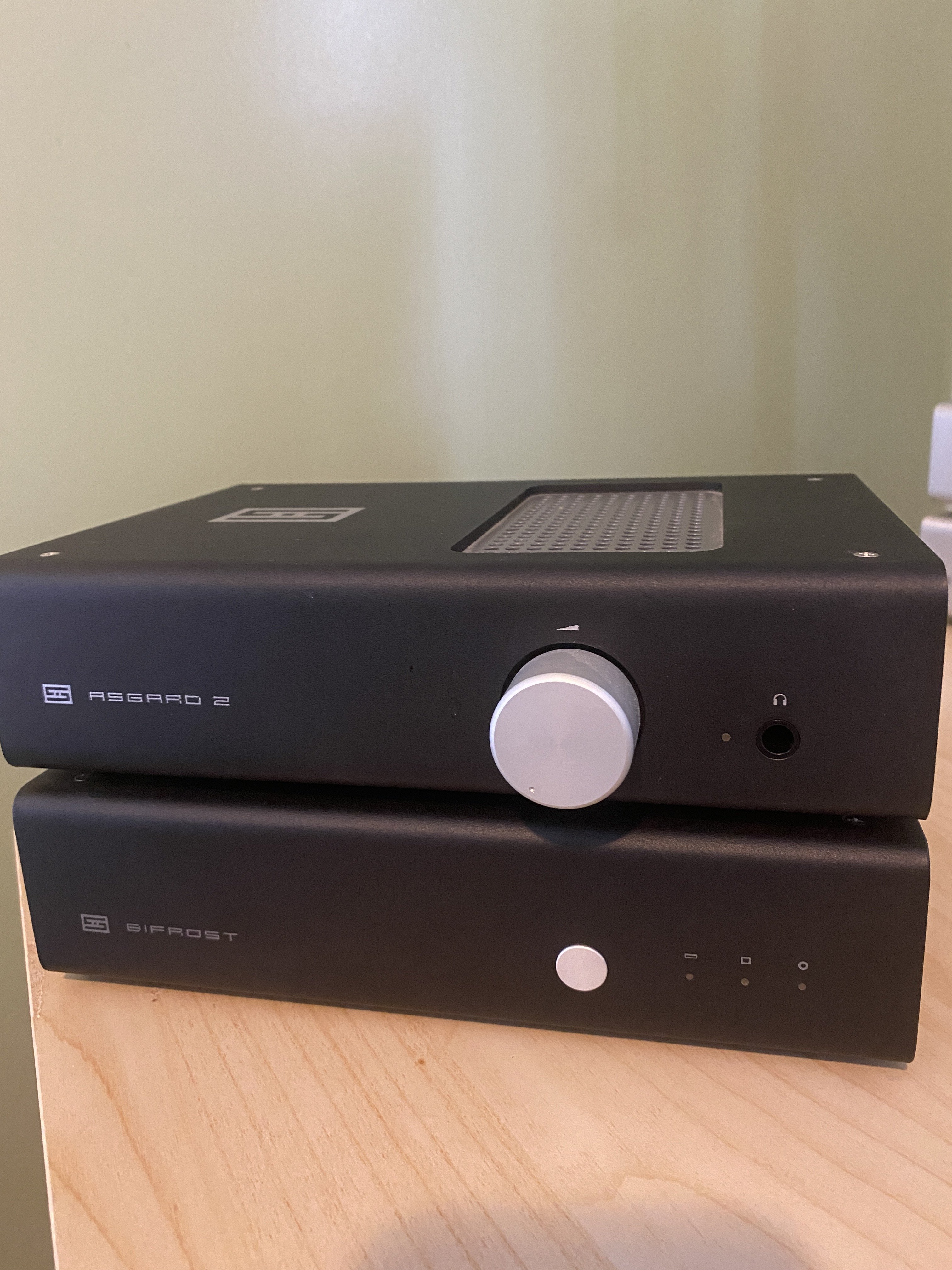 Sold: Schiit Bifrost 1 Multibit Gen 5/Asgard 2(Black) Stack (price drop ...