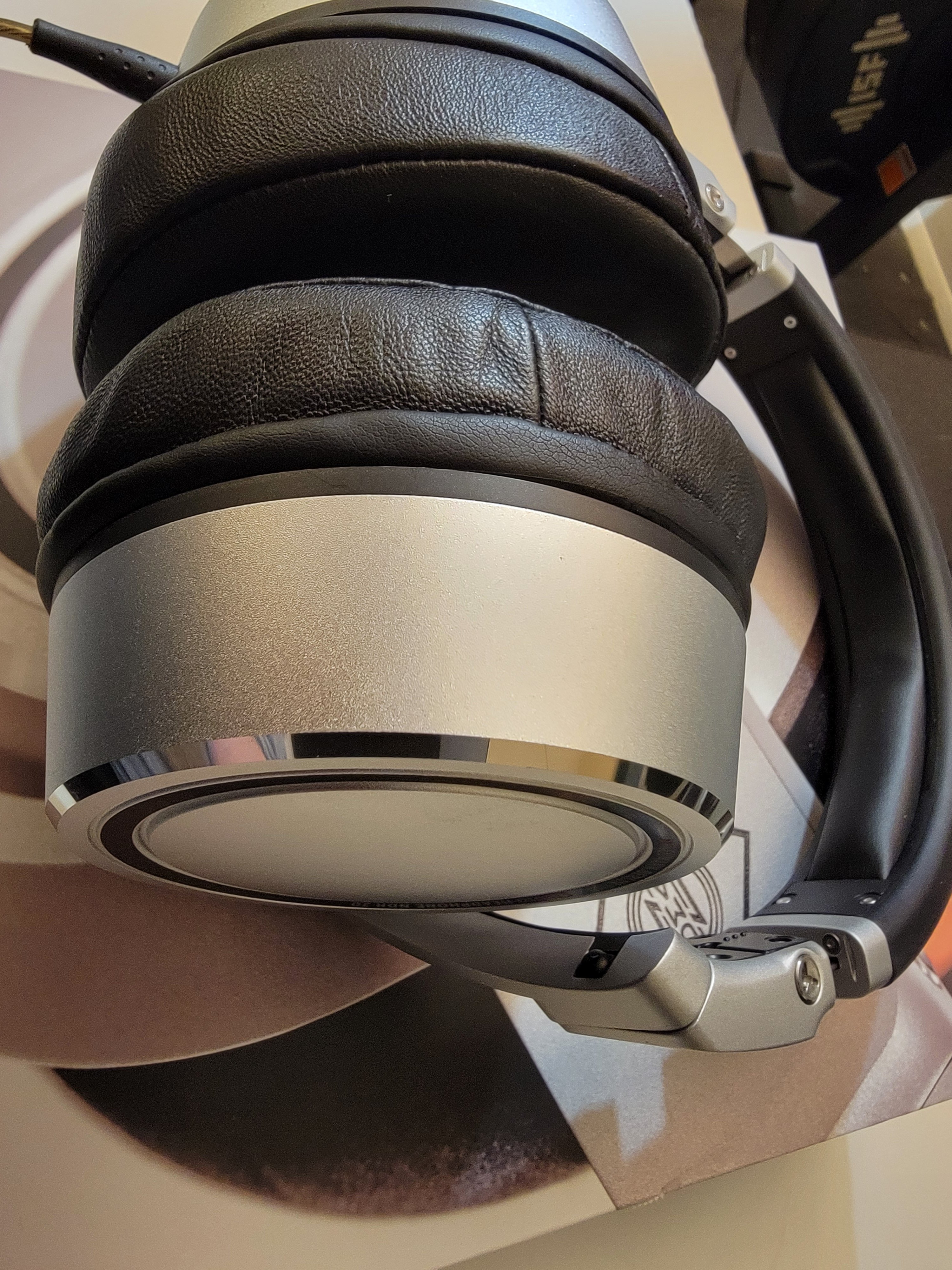 Closed: Neumann NDH20 headphone w/ Extra pads & cable | Headphone ...