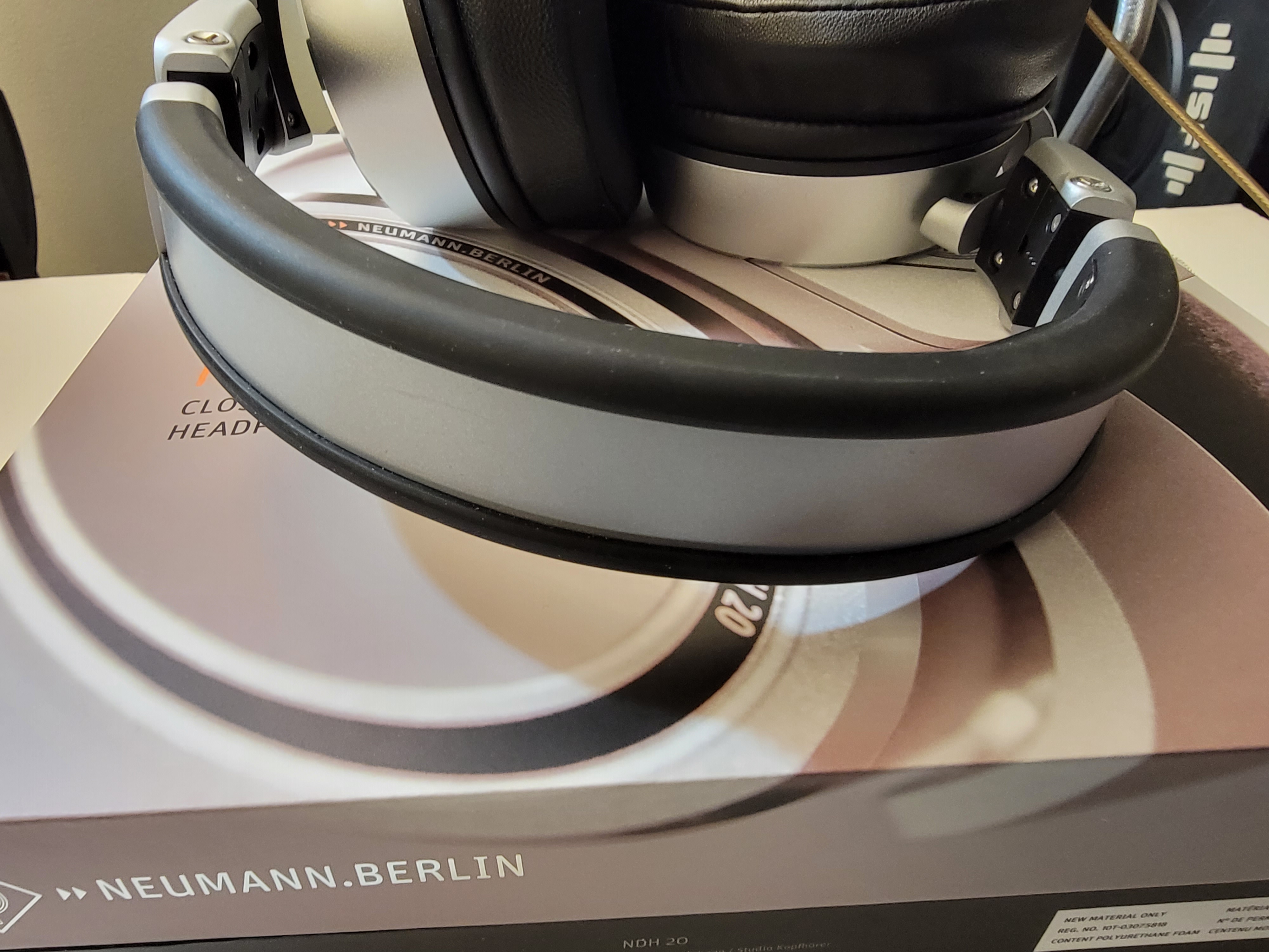 Closed: Neumann NDH20 headphone w/ Extra pads & cable | Headphone ...