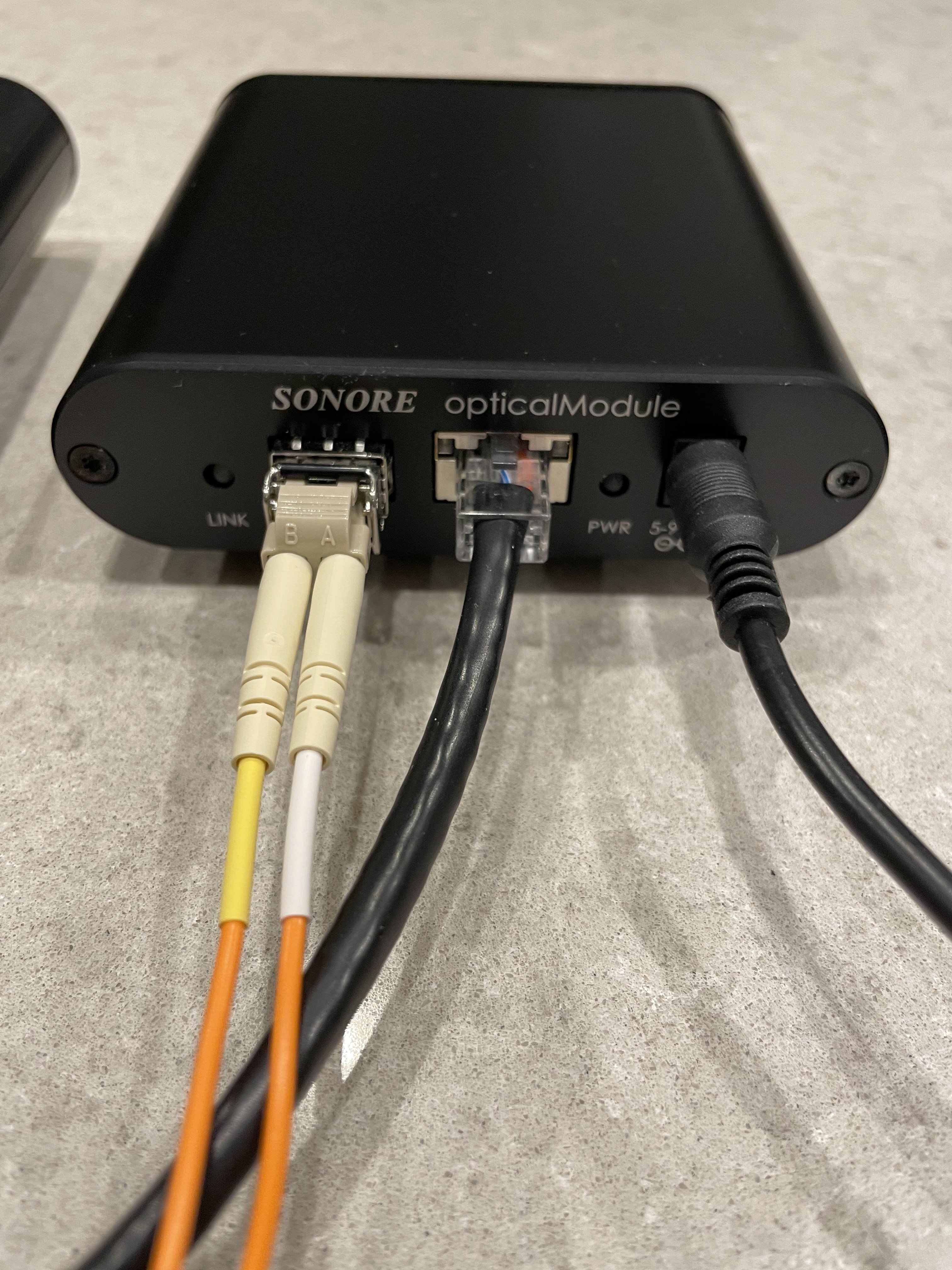Closed: Sonore Ultra Rendu Uptone Audio Ultracap plus extra | Headphone ...
