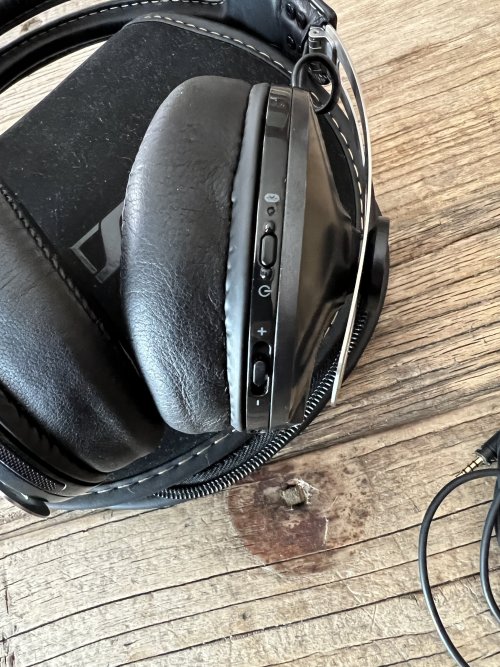 Closed: Sennheiser Momentum 2 AEBT Over Ear Wireless Headphones ...