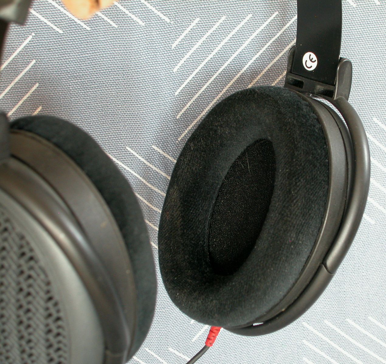 Sold: Sennheiser HD580 Precision Headphones, xlnt | Headphone Reviews ...