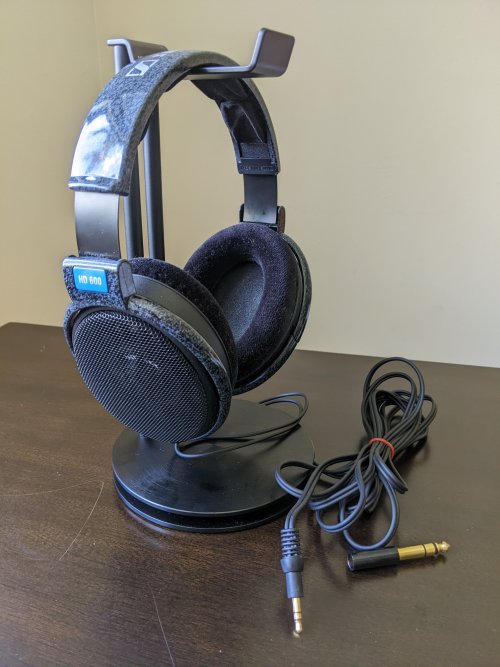 Sold: FS: Sennheiser HD600 (original/classic model with marbled ...