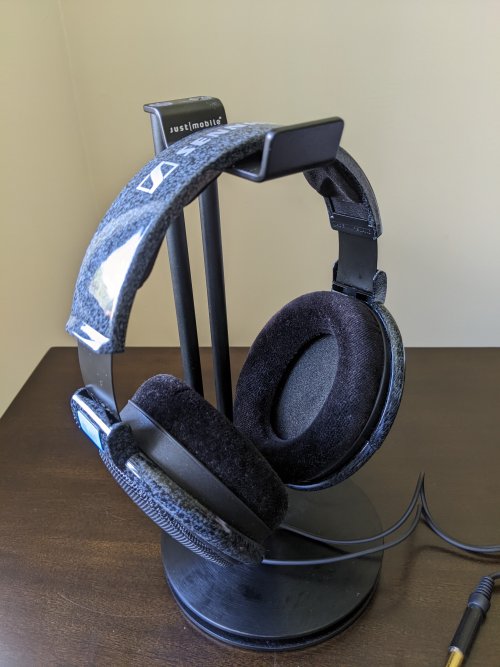 Sold: FS: Sennheiser HD600 (original/classic model with marbled ...
