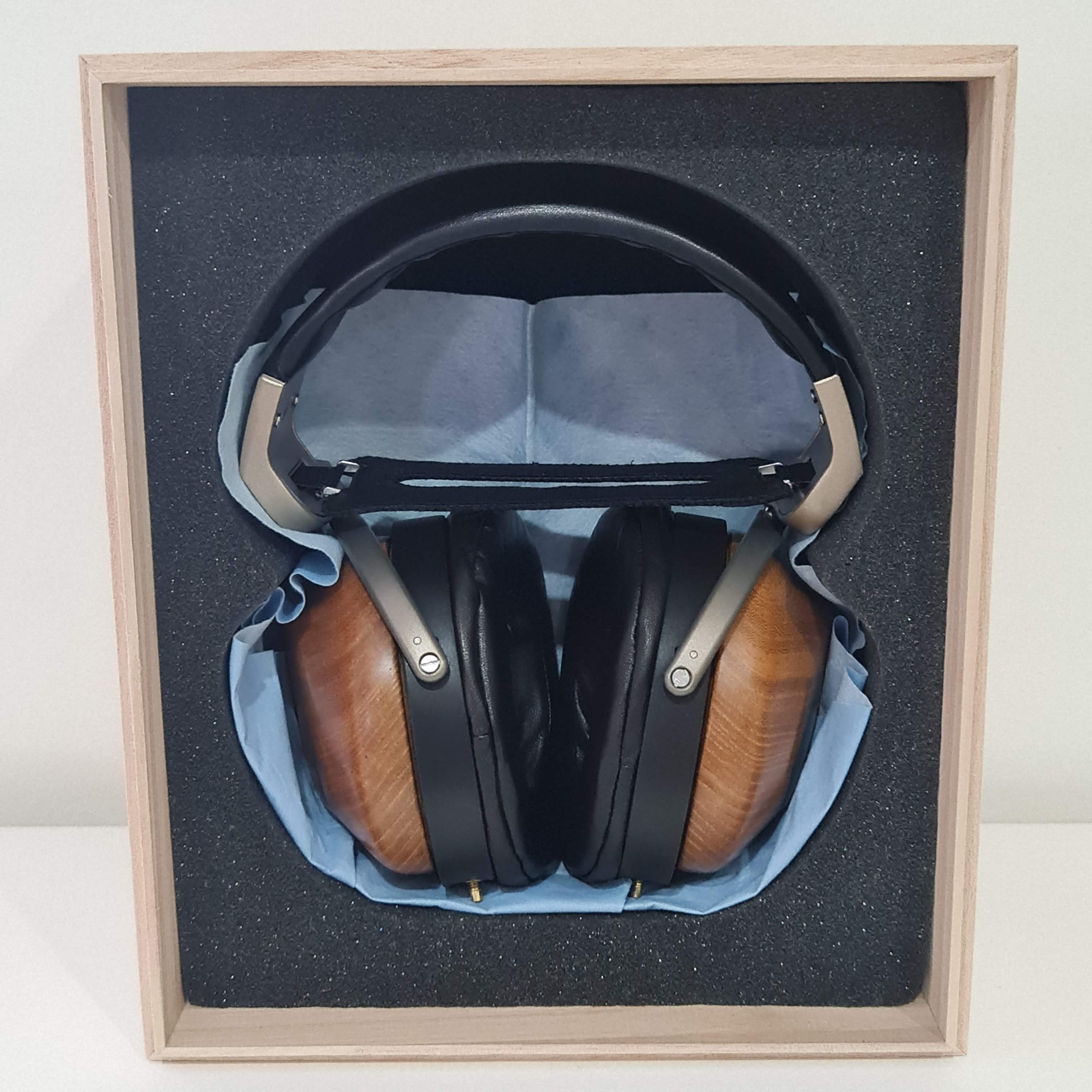 ES-R10 closed back dynamic headphone Sony R10 Replica Discussion ...