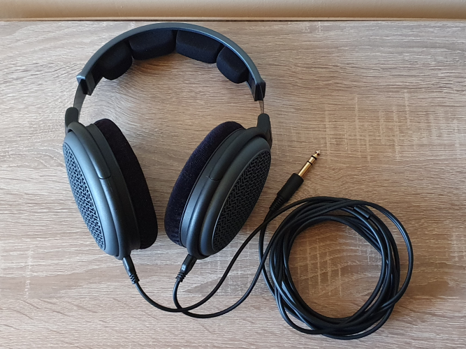 Closed: Sennheiser HD580 Precision (black silk screens) | Headphone ...
