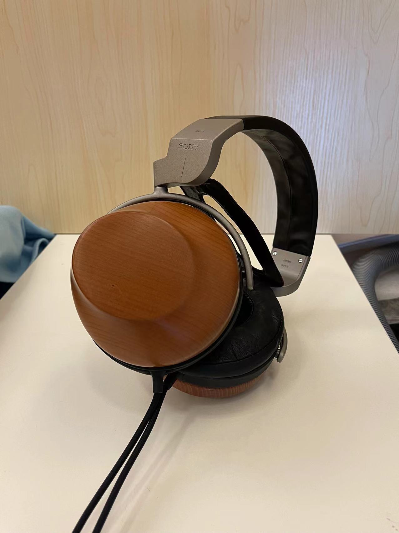 Sold: Sony MDR-R10 headphone | Headphone Reviews and Discussion - Head ...