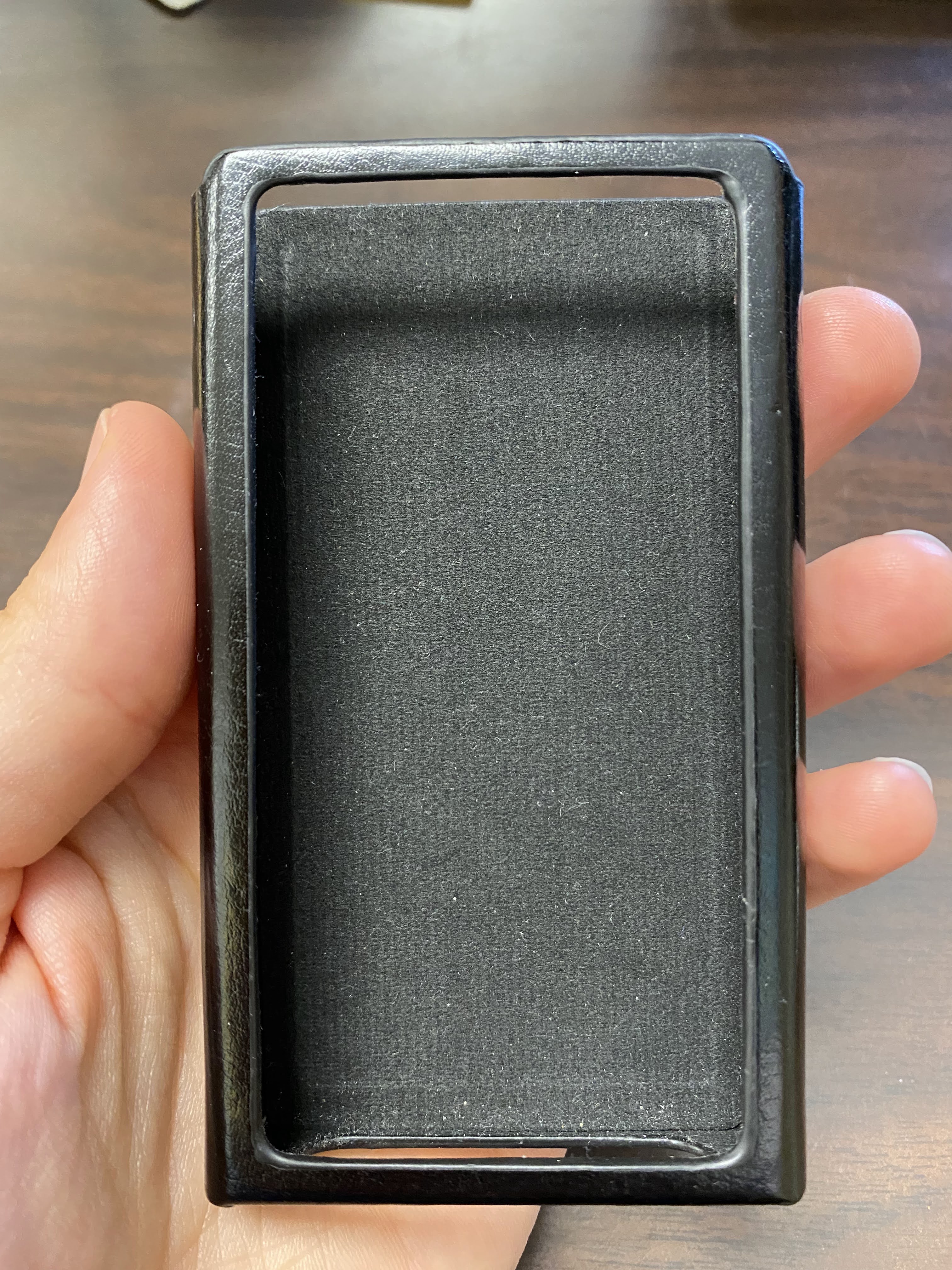 Closed: Hiby R5 Saber w/ leather case | Headphone Reviews and ...