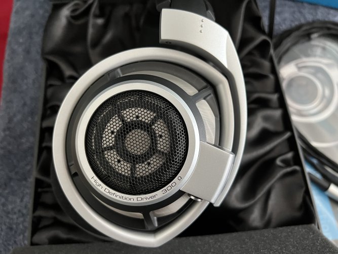 Sold: Sennheiser HD800 + SDR mod | Headphone Reviews and Discussion ...