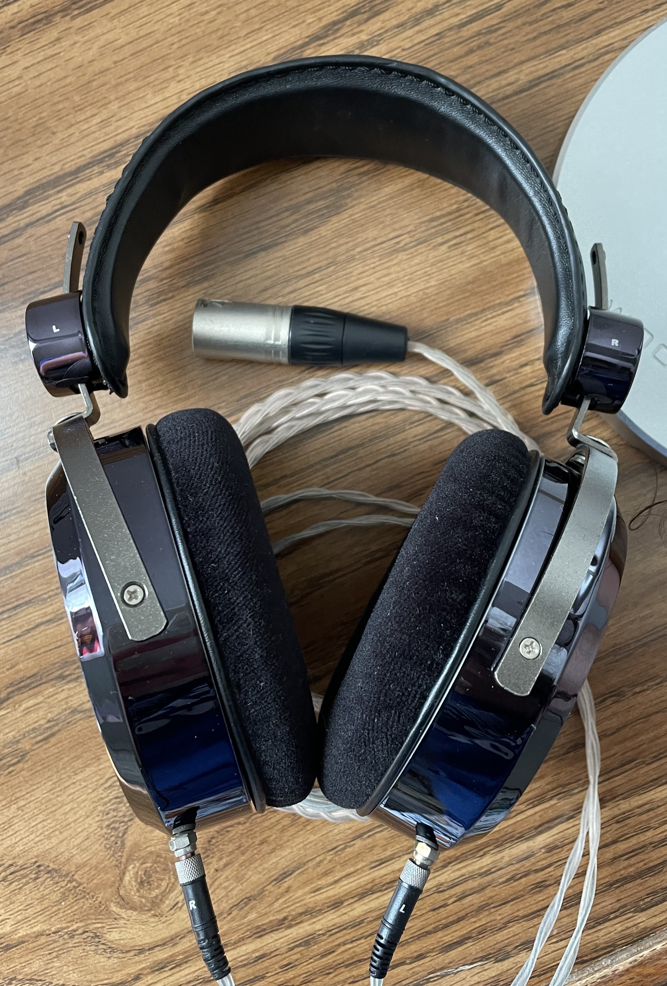 Sold: Hifiman HE-6 (OG 6 screw) + speaker adapter cable, XLR extension ...