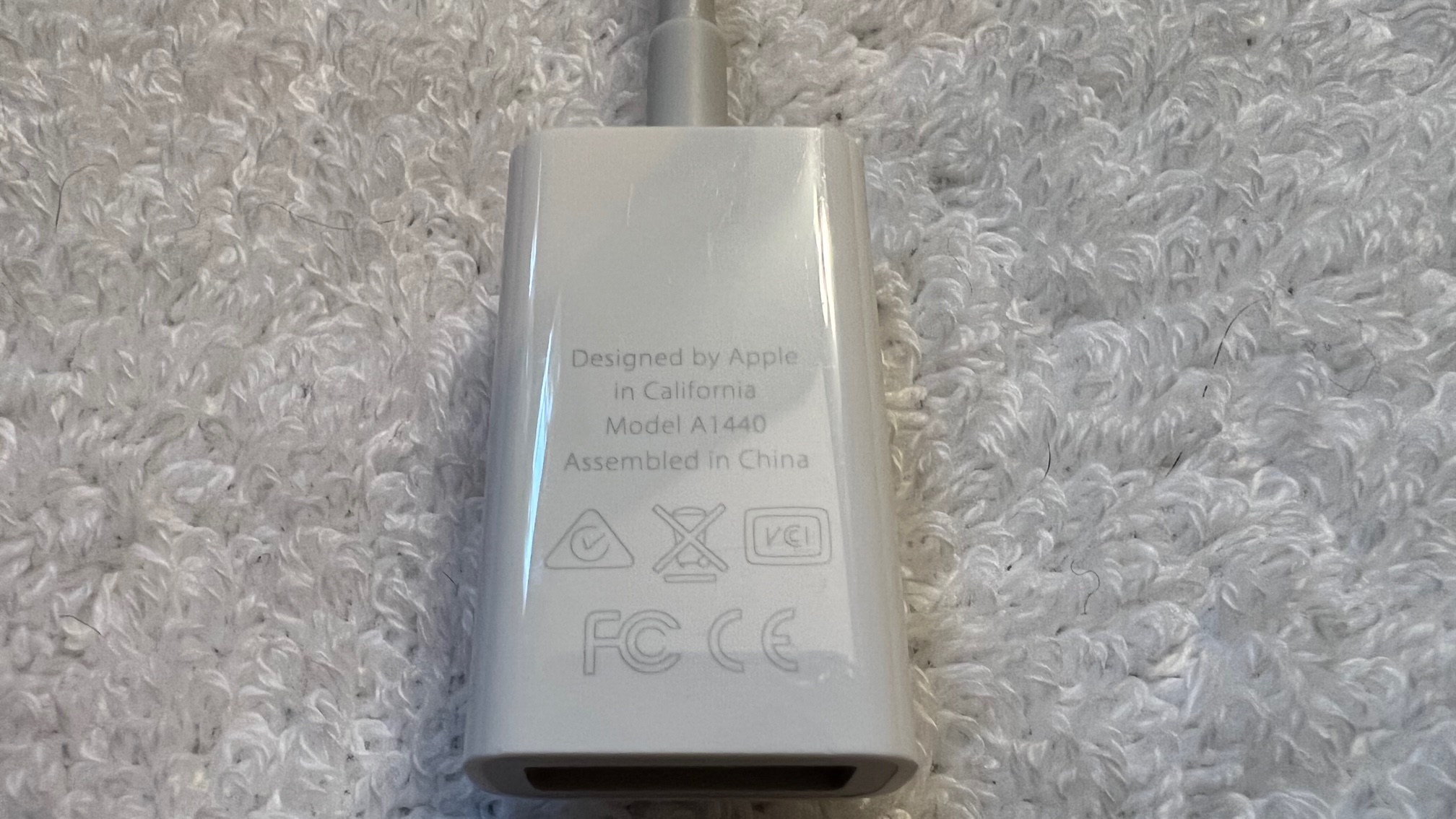 Closed: Apple Camera Adapter includes shipping | Headphone Reviews and ...