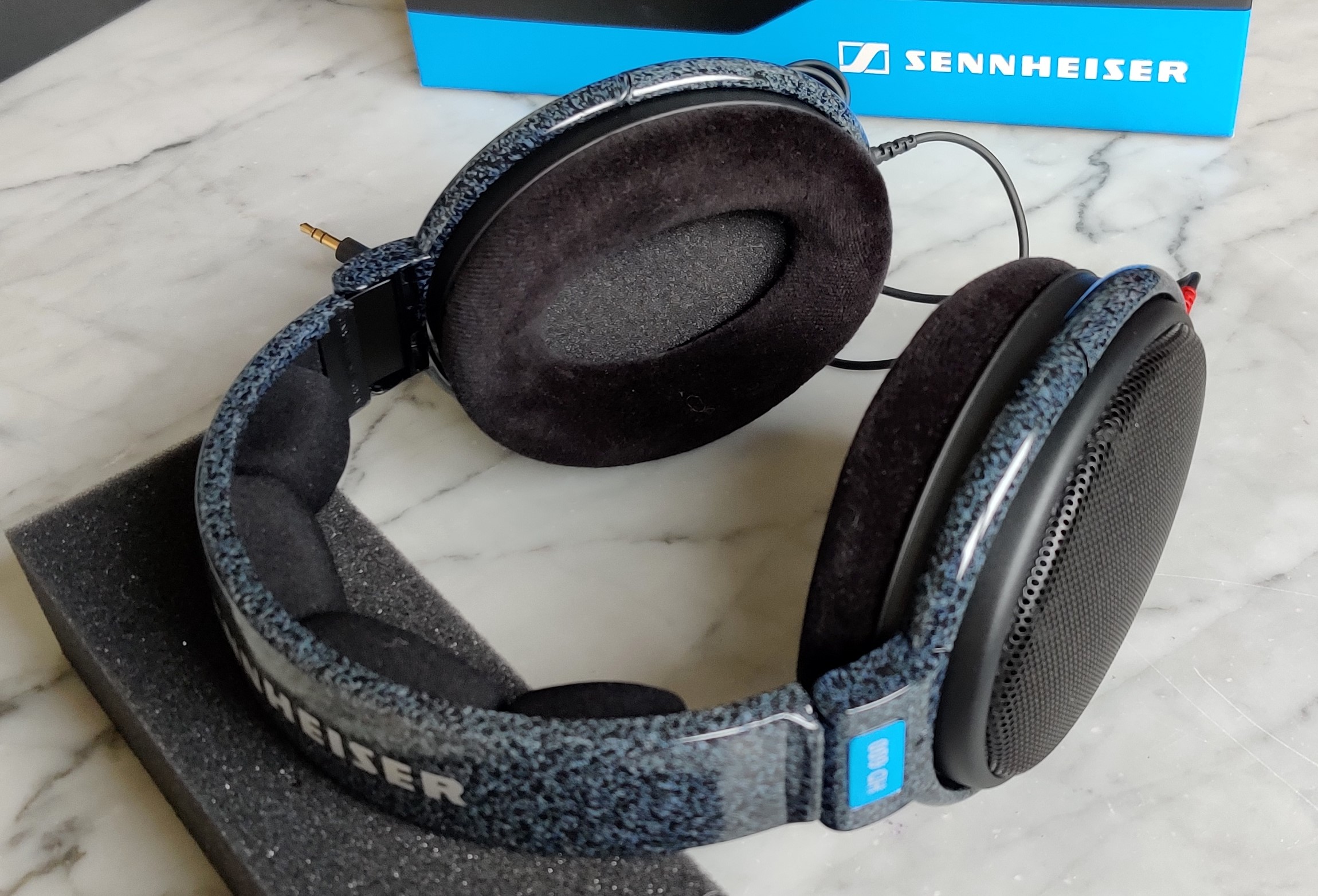 Closed: Sennheiser HD600 Blue Stage 2018 | Headphone Reviews and Discussion - Head-Fi.org