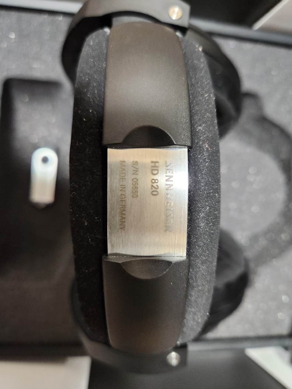 Closed: Sennheiser HD820 | Headphone Reviews and Discussion - Head-Fi.org