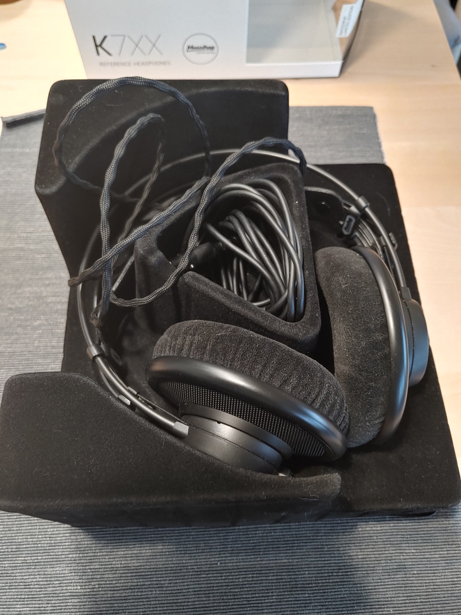 Sold: AKG 7XX Massdrop [EU] | Headphone Reviews and Discussion - Head ...