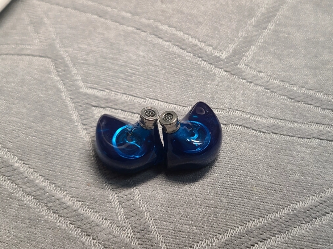 Sold: JVC fw10000 re-shell earphones | Headphone Reviews and Discussion ...