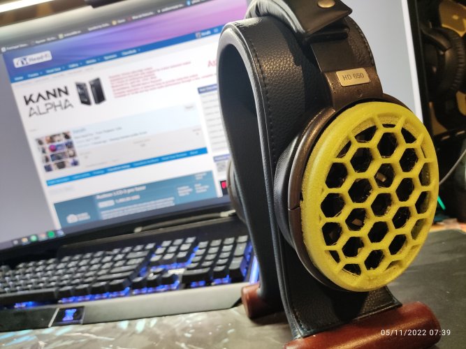 Closed: Early Sennheiser HD650 with a lot of mod | Headphone Reviews ...