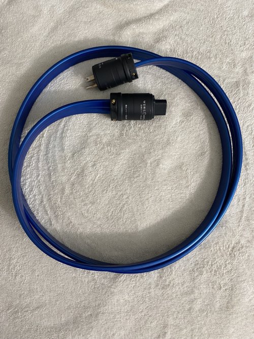 Sold: Wireworld Stratus 7 Power Cord 2m | Headphone Reviews and ...