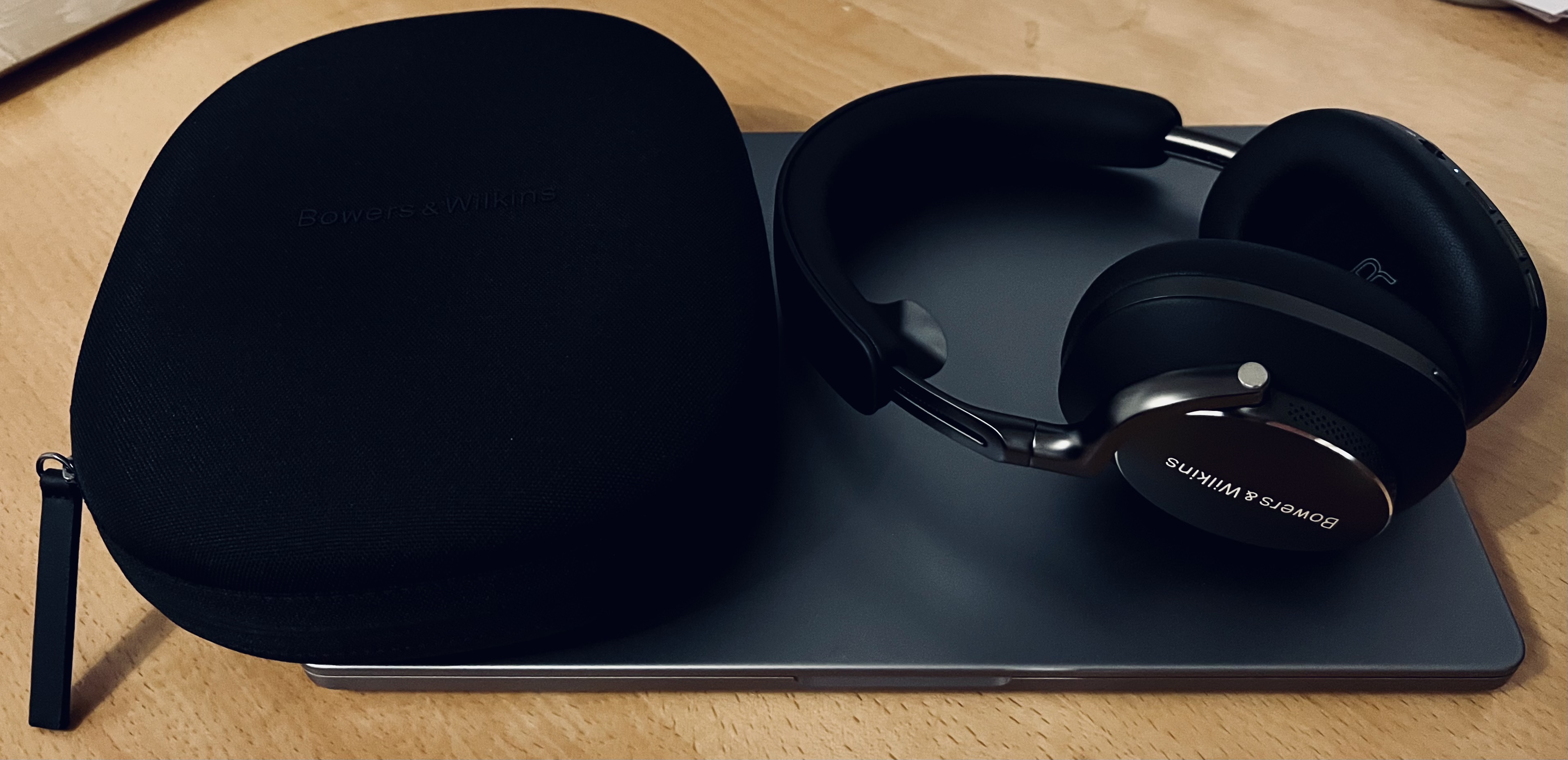 Pics of Headphones... Rules: ONE PIC. NO WORDS! | Page 745 | Headphone ...