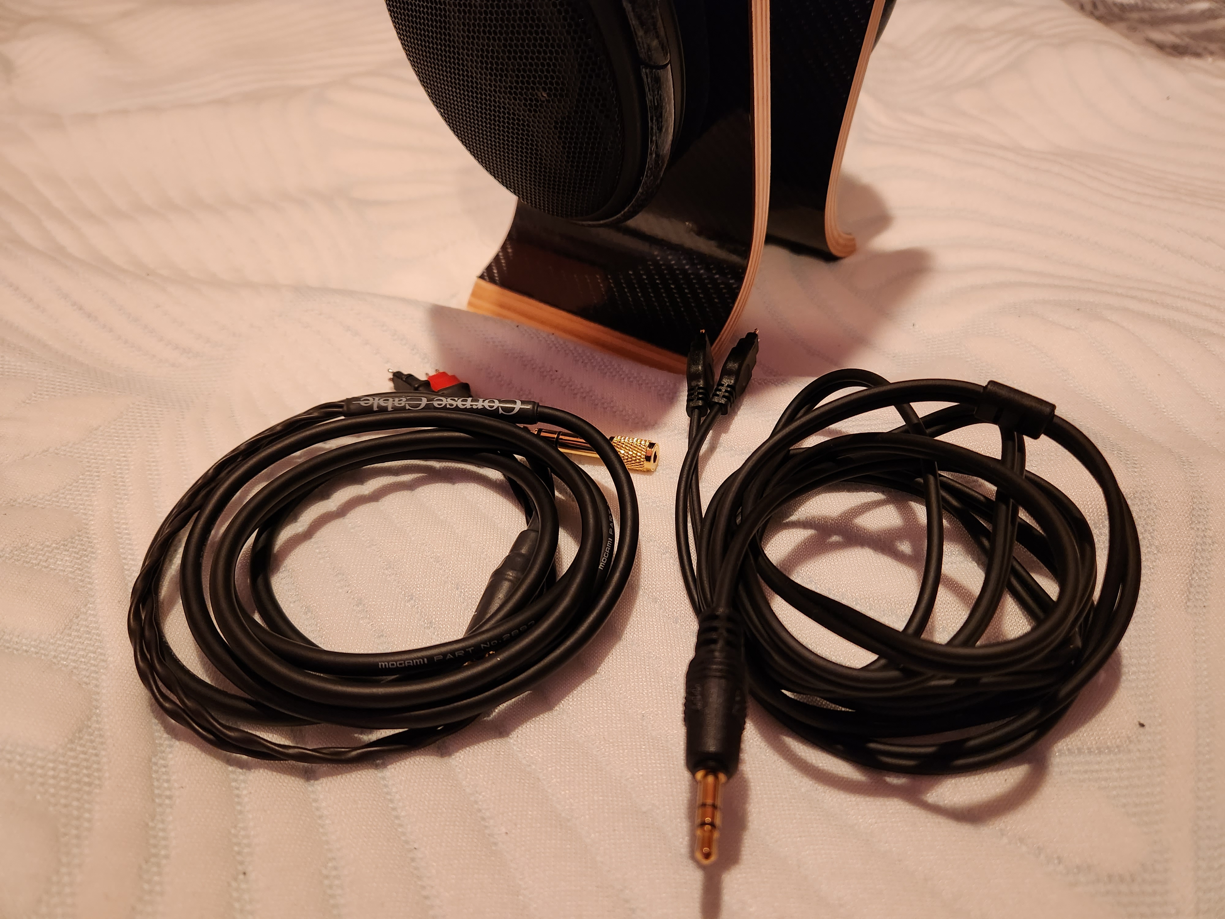 Sold: Sennheiser HD600 Marble with Corpse Cable and ZMF pads ...