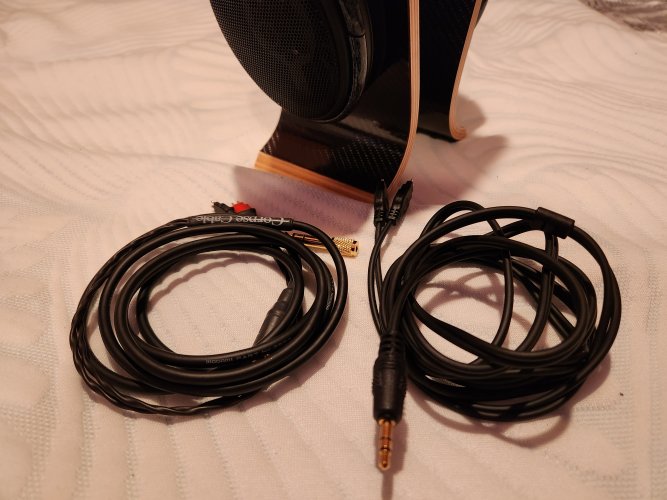Sold: Sennheiser HD600 Marble with Corpse Cable and ZMF pads ...