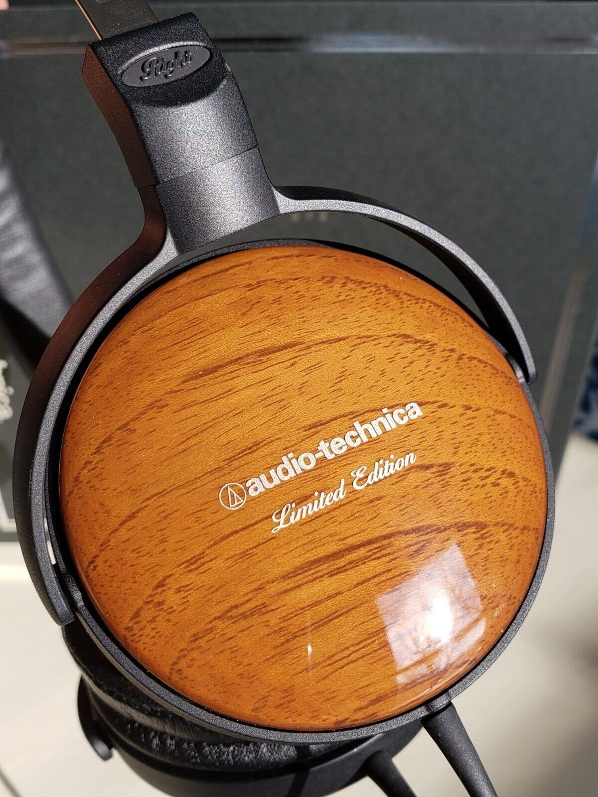 Closed: Audio-Technica ATH-ESW9 Limited Edition Wooden (Teak ...