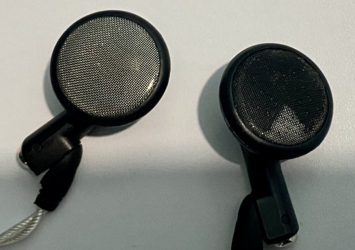 Closed: Sony MDR-E484 “NUDE Céla” (Amorphous diamond driver, silver ...