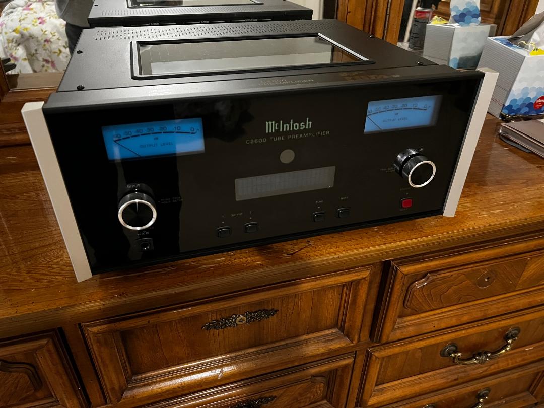 Closed: McIntosh C2600 Vacuum Tube Preamp/DAC/Phono Stage | Headphone ...