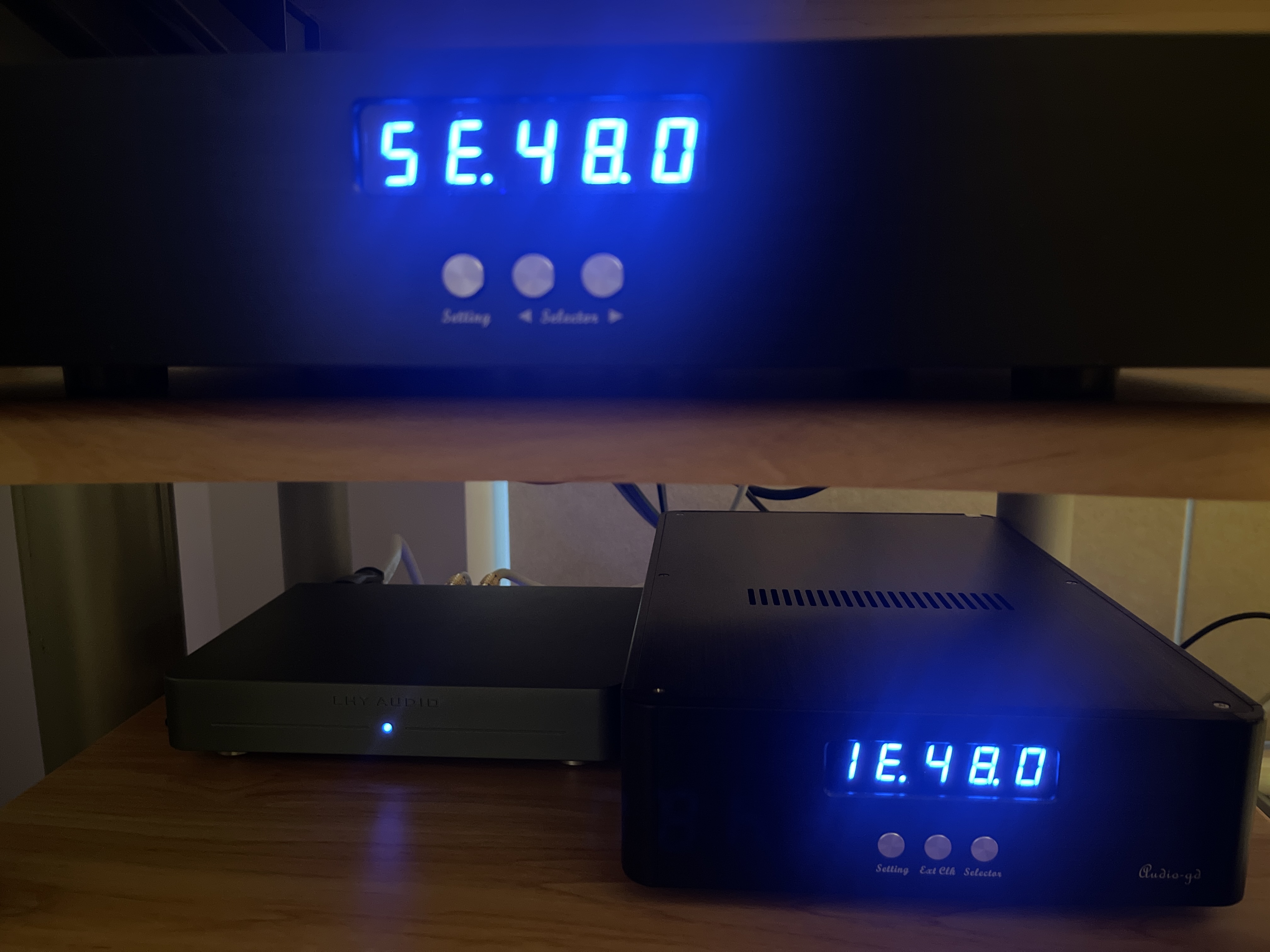 New Audio-gd R-7, R-7HE R-8, R-27, R-27HE, R-28 Flagship Resistor ...