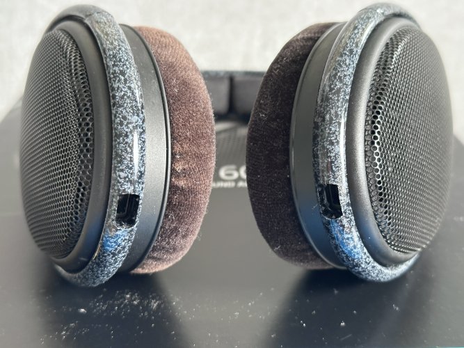 Sold: Sennheiser HD600 Marbled Silver Screen Version w/ Two Sets of ...