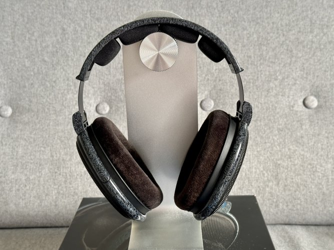 Sold: Sennheiser HD600 Marbled Silver Screen Version w/ Two Sets of ...