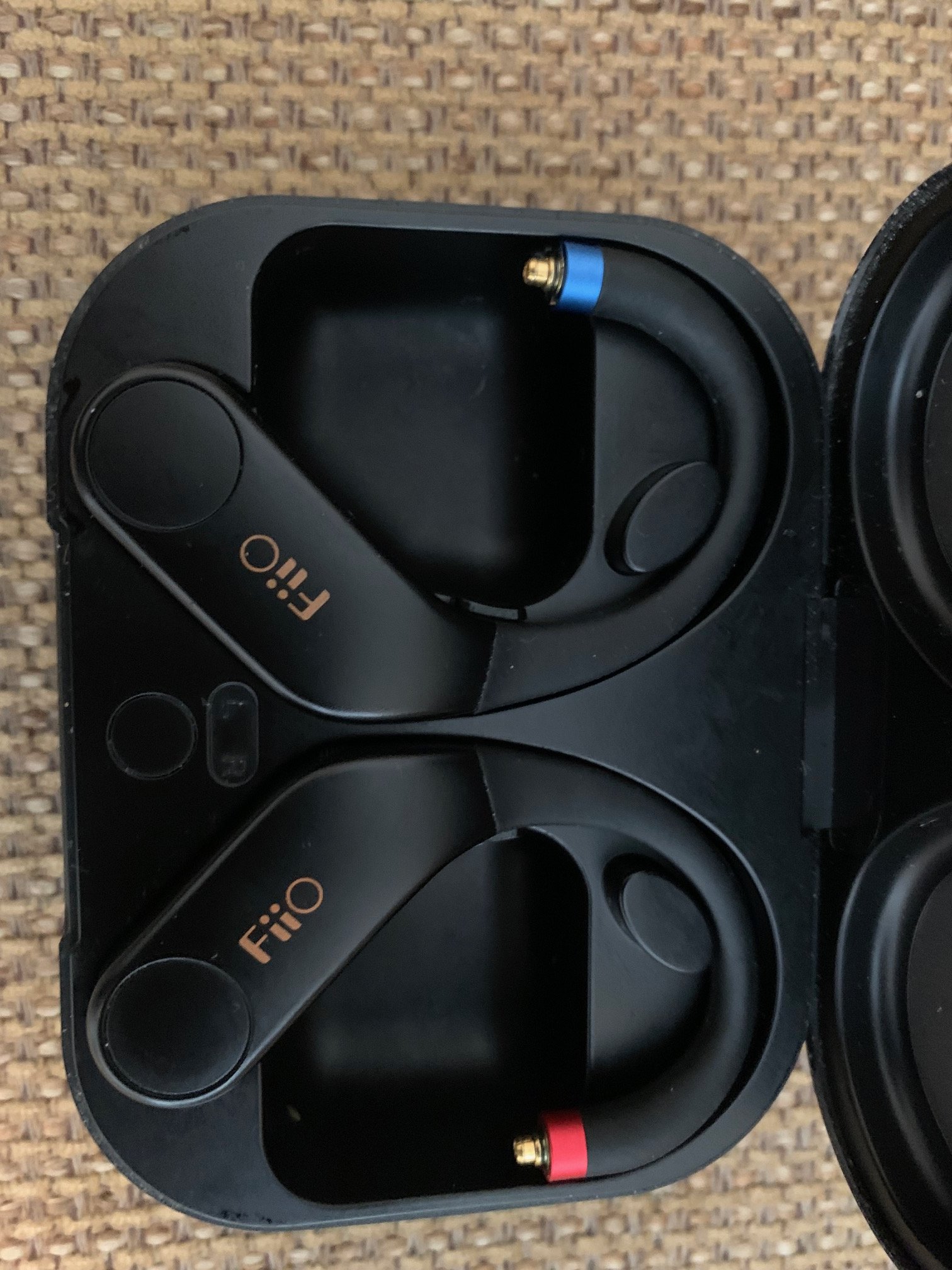 Sold: FIIO UTWS5 Adaptor (MMCX) (Price Drop) | Headphone Reviews and Discussion - Head-Fi.org