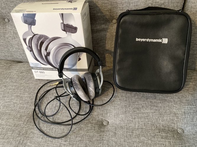 Sold: Beyerdynamic DT 880 600 ohm headphones | Headphone Reviews and ...