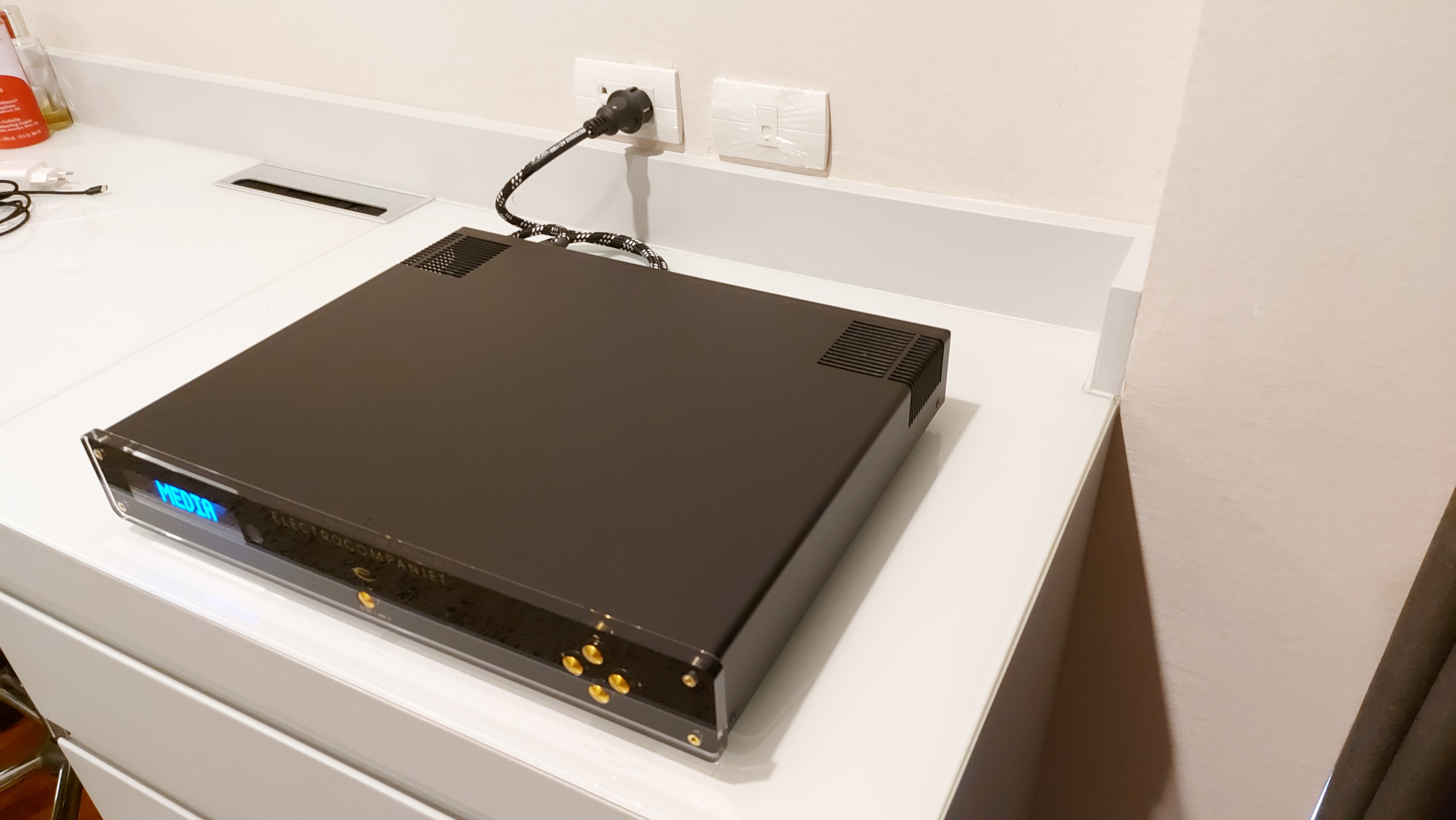 Closed: Electrocompaniet ECM1 mkII | Headphone Reviews and Discussion ...